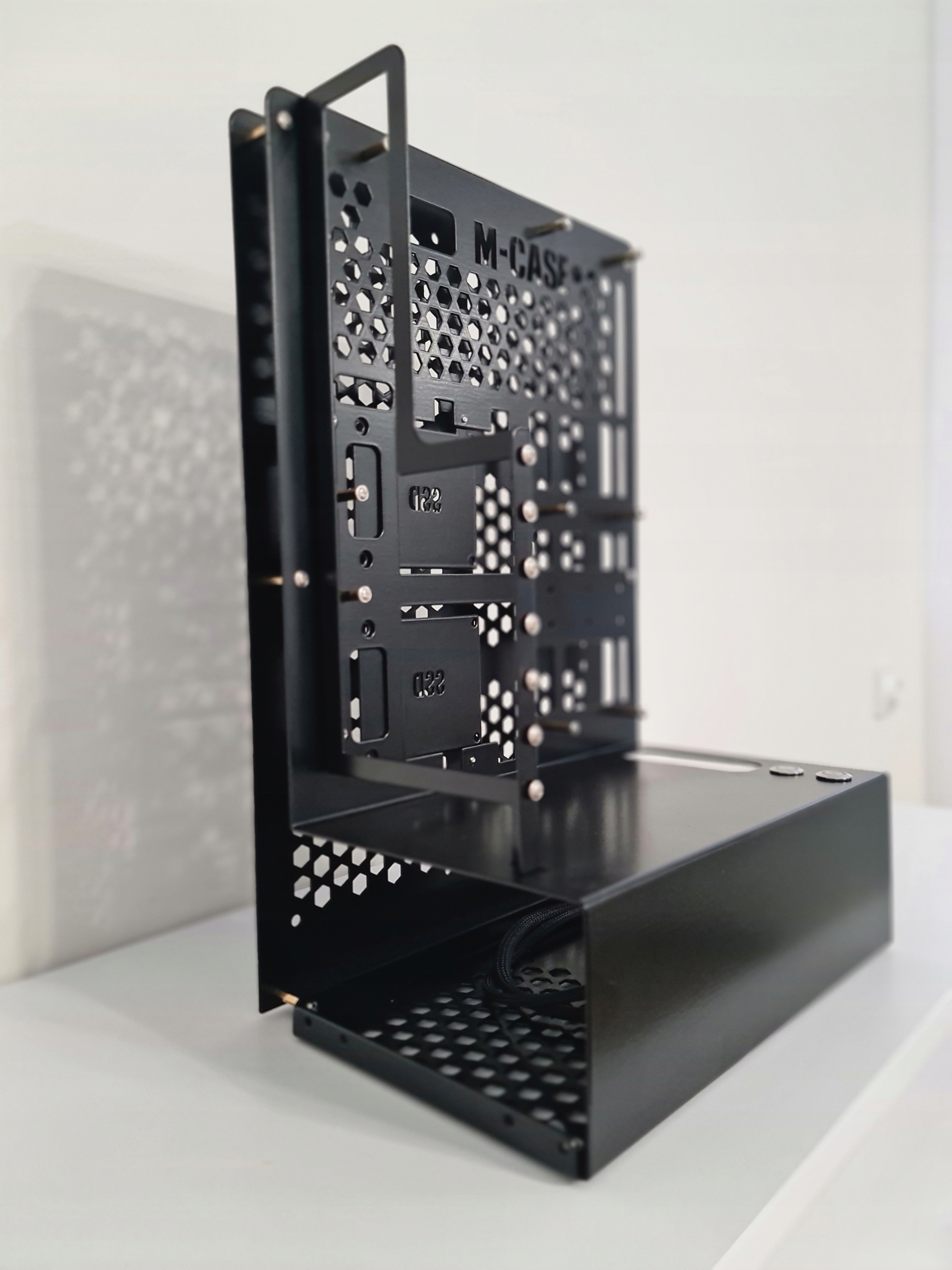 Obudowa Raw Hardware M-CASE 5 ATX / RAL / test bench w Nowy Sącz ...