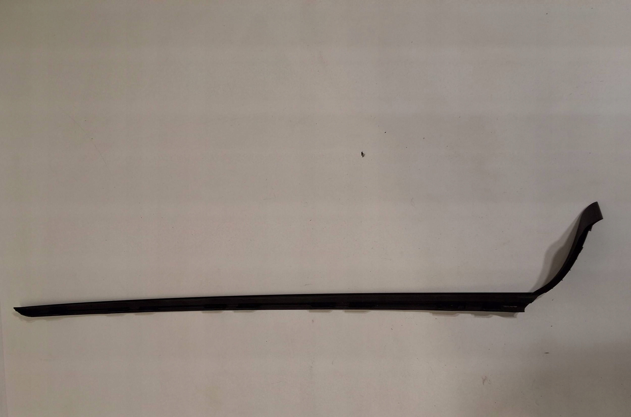 HYUNDAI TUCSON IV LISTWA USZCZELKA SZYBY LEWA 86130-N7000 za z Poznań ...