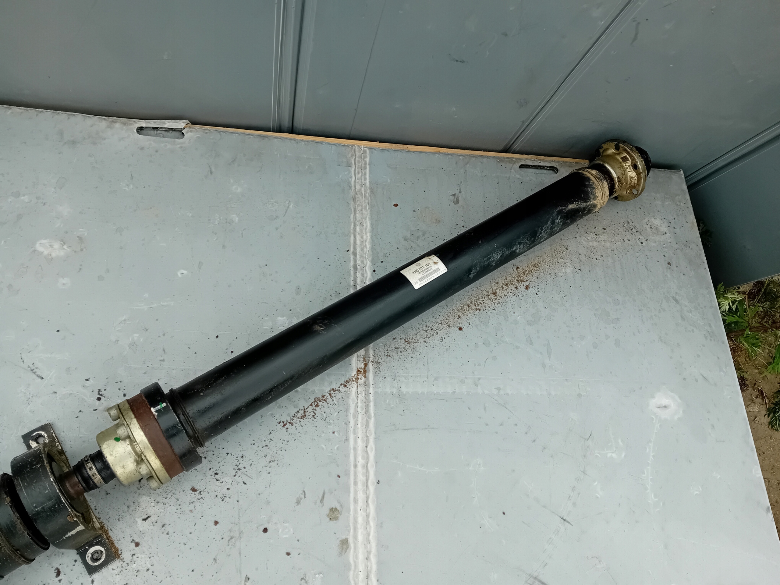 WAŁ NAPĘDOWY VW T6 7E1521102M 7H0521101 za 1000.00PLN z Ostrów ...