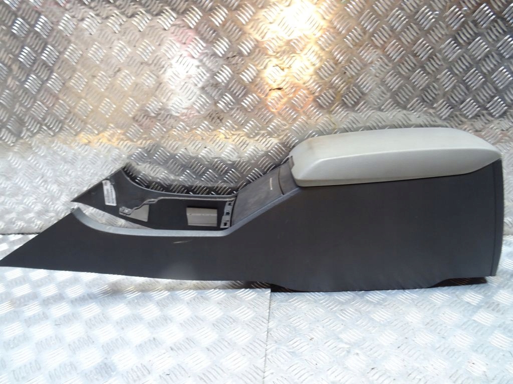 300C - ПОДЛОКОТНИК ЦЕНТРАЛЬНЫЙ ТУННЕЛЬ CHRYSLER 300 C купити на Avtoex ...