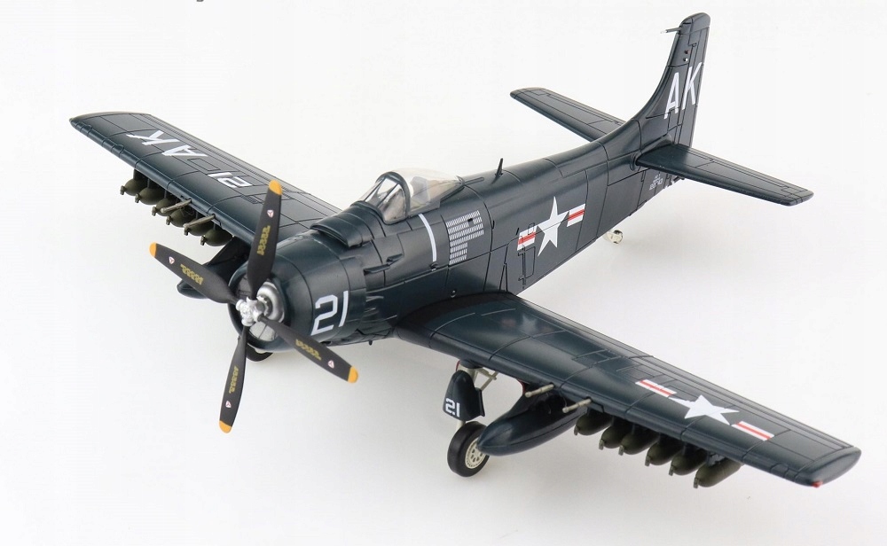 Douglas AD-3 Skyraider, USMC, Korean War - HM1/72 13042531129 - Allegro.pl
