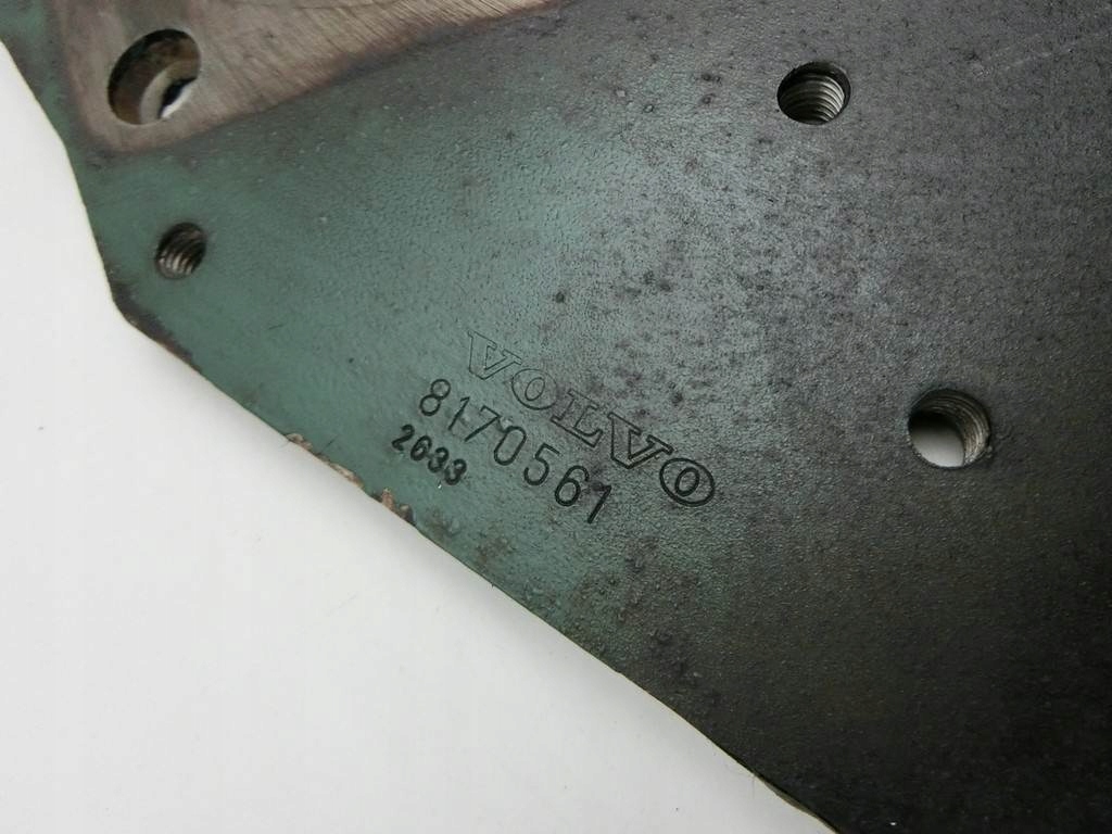 Пластина листового металу ГРМ Volvo FH12 D12D460 8170561 купити на ...