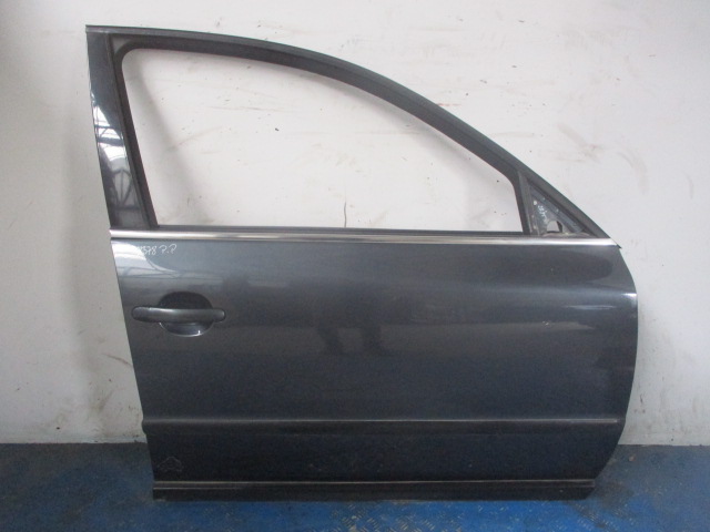 VW PASSAT B5 LIFT DRZWI PRZÓD PRAWE LC7V za 242.00PLN z Bochnia ...