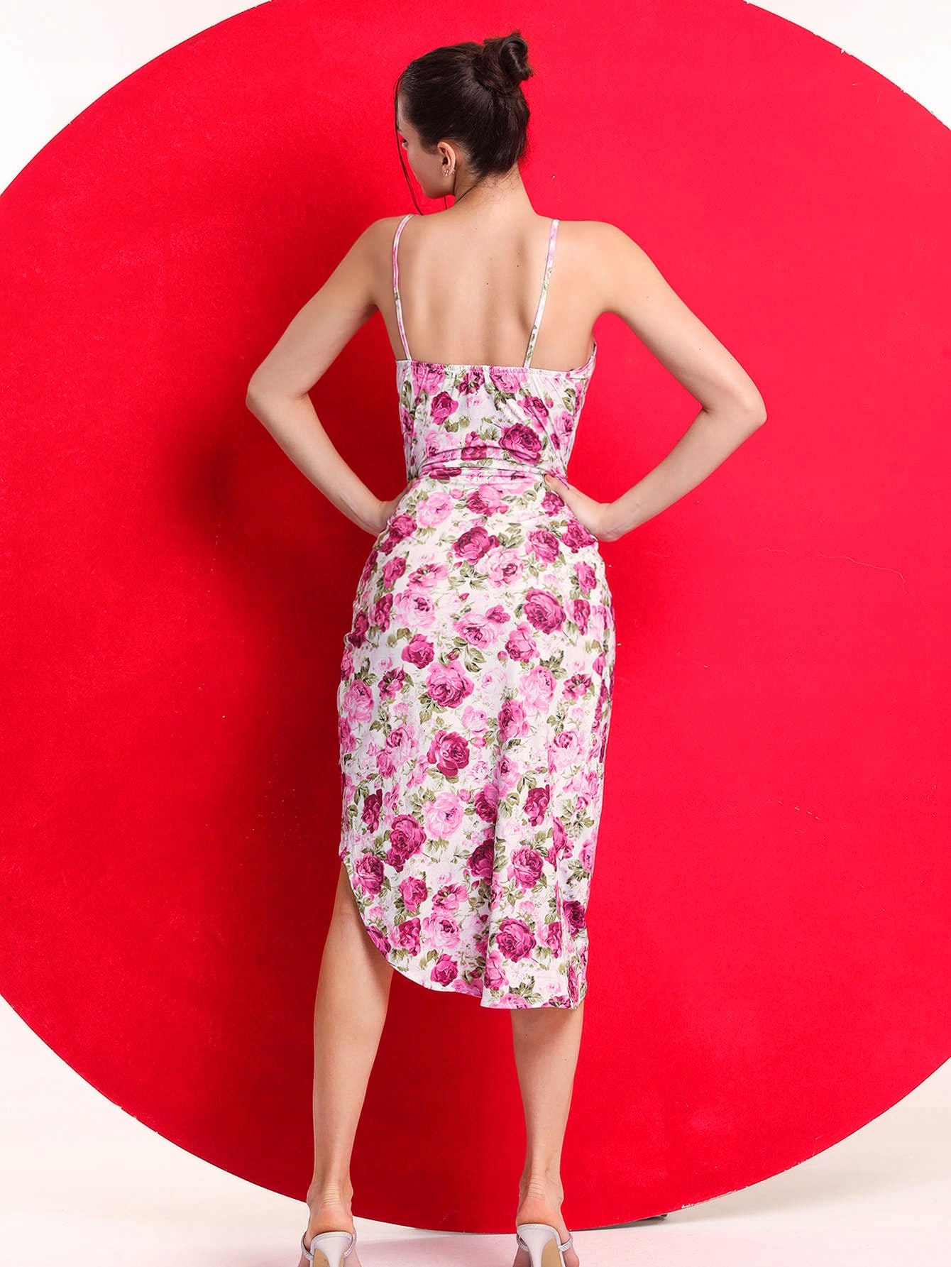 SUKIENKA MIDI NA RAMIĄCZKACH DOPASOWANA W RÓŻE MARSZCZONA PARAF M 38 ...