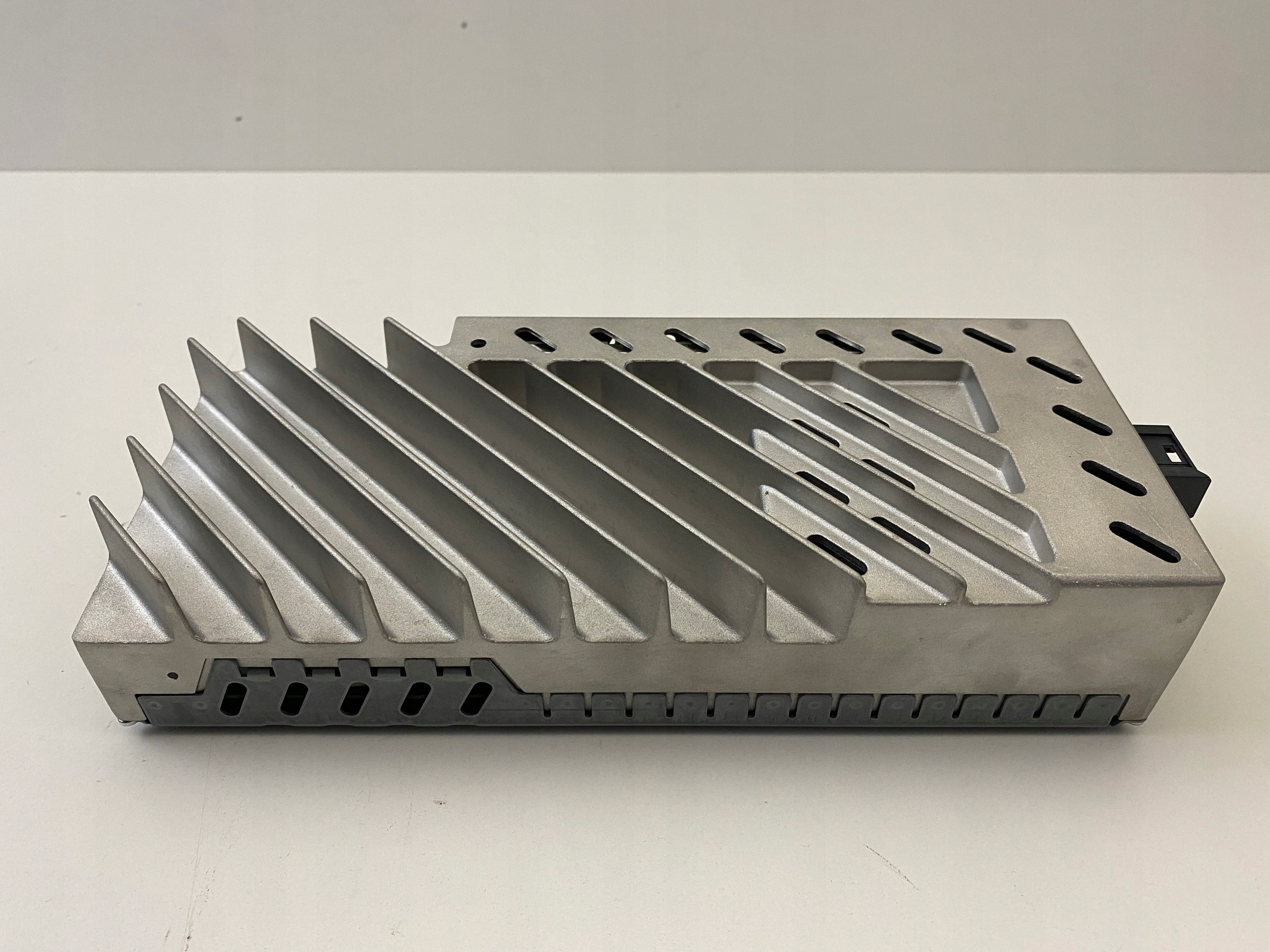 6849697 6849697 - BMW X3 G01 Підсилювач HIFI HARMAN BECKER 6849697 ...