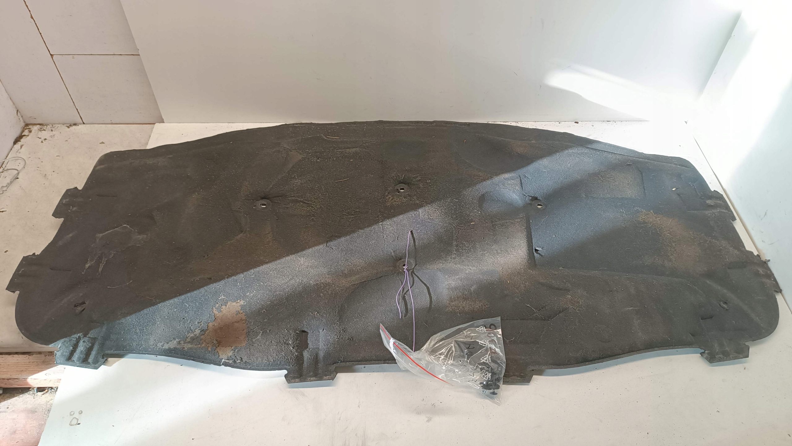 WYGŁUSZENIE WYCISZENIE MASKI BMW 3 E46 LIFT SPINKI ORYGINAŁ za 70.00PLN ...