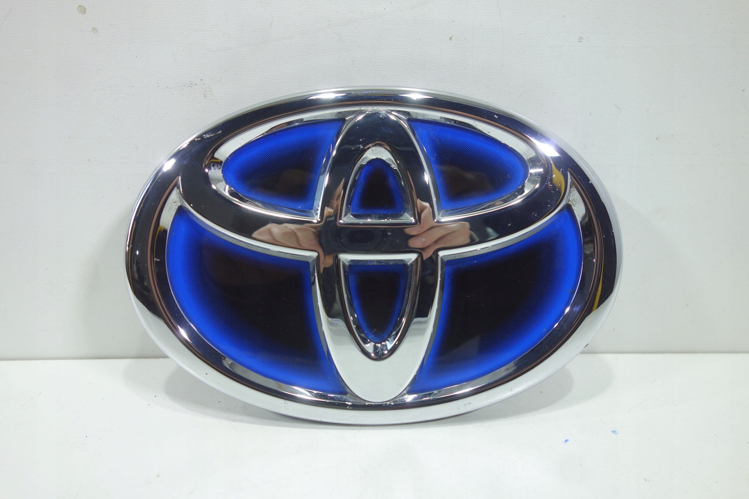 EMBLEMAT PRZÓD TOYOTA PRIUS III 09-11 75311-47011 za 500.00PLN z Nowy ...