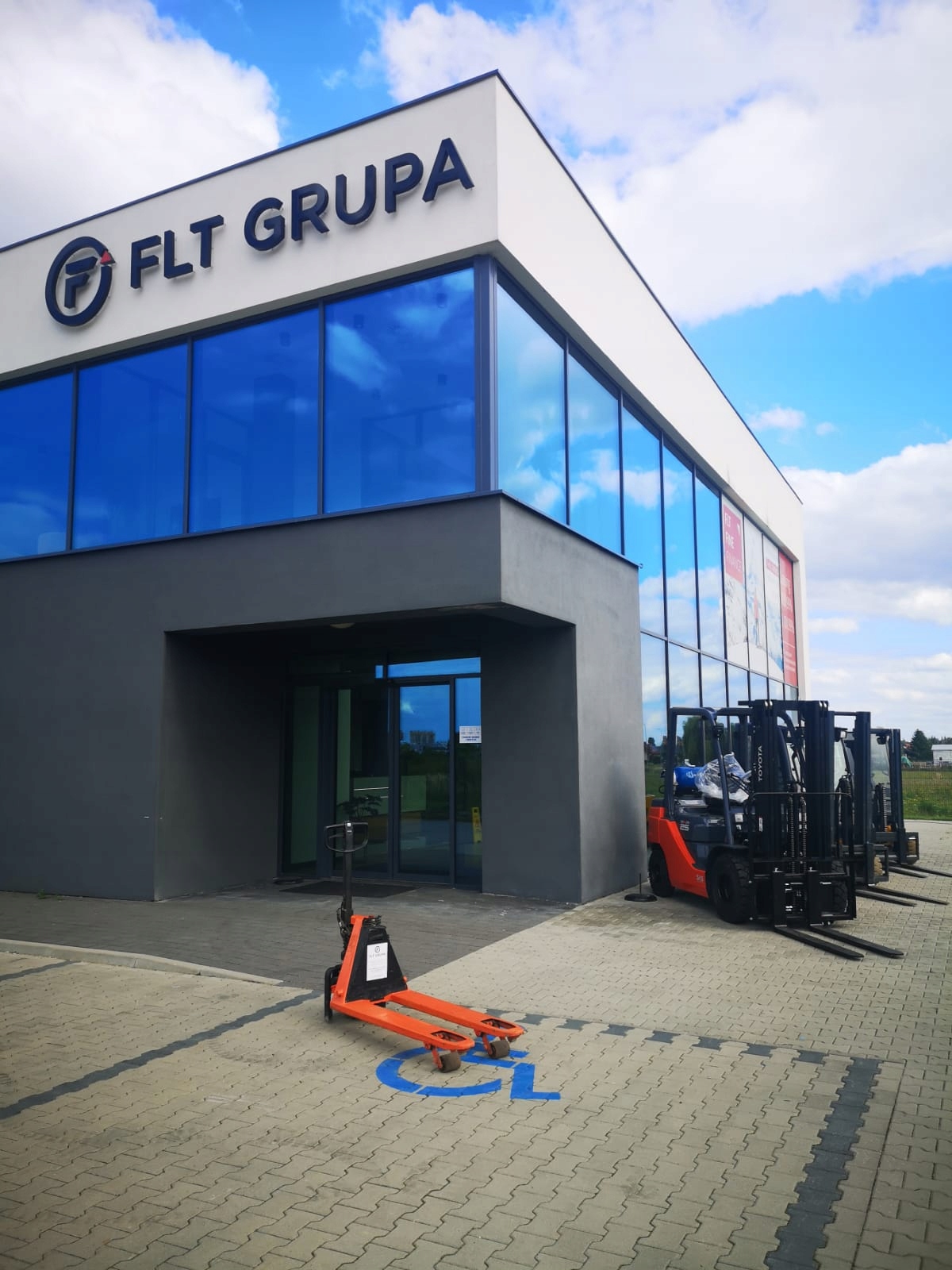 Wózek paletowy elektryczny Toyota – BT LHT100 - Allegro