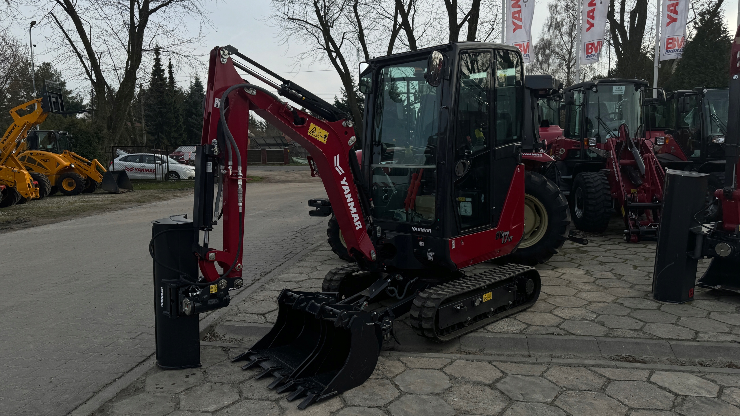 Mini koparka YANMAR SV17 z POWERTILT - Allegro