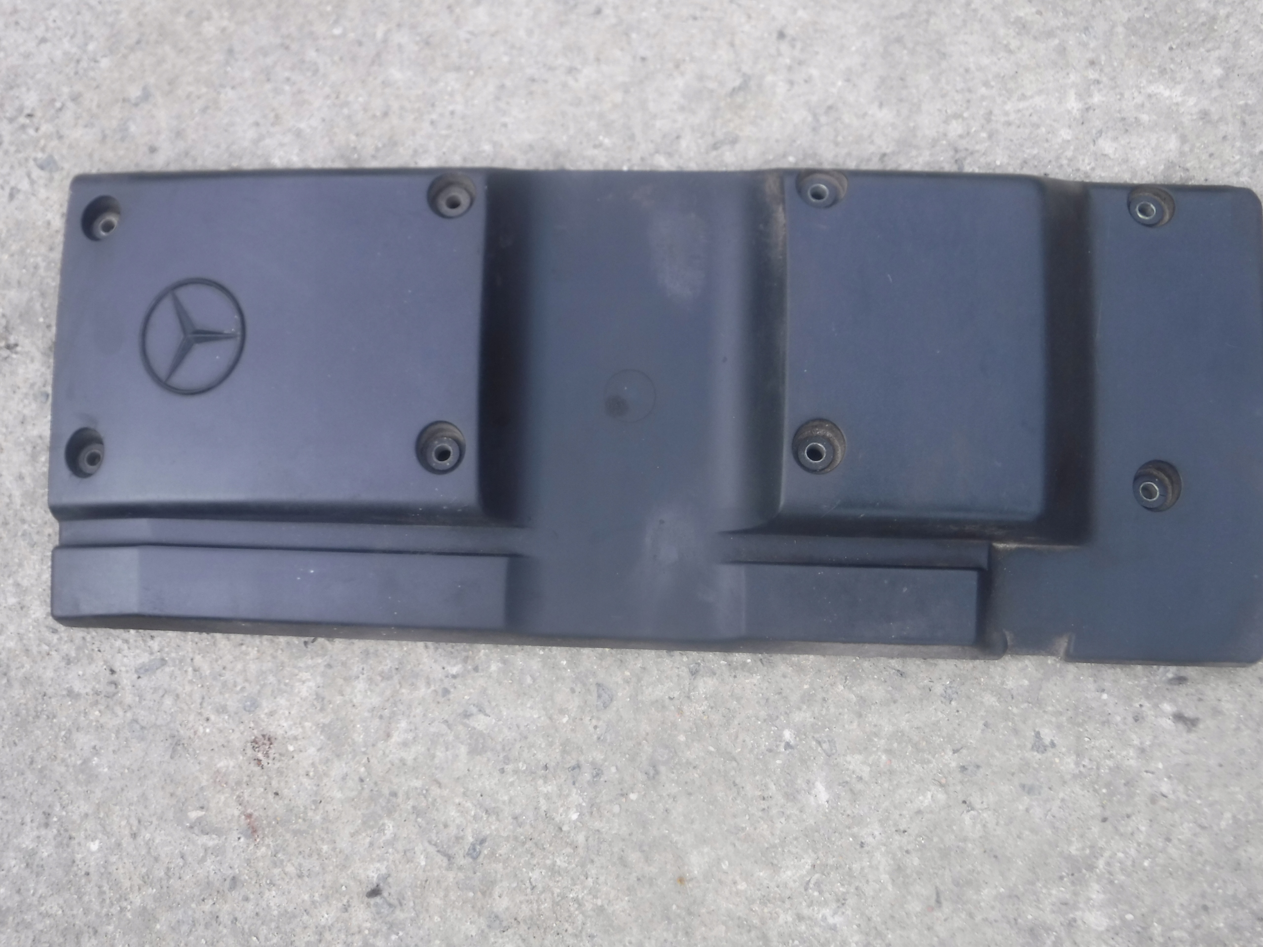 6060100167 - MERCEDES w210 3.0 D крышка двигателя крышка ом 606 купити ...