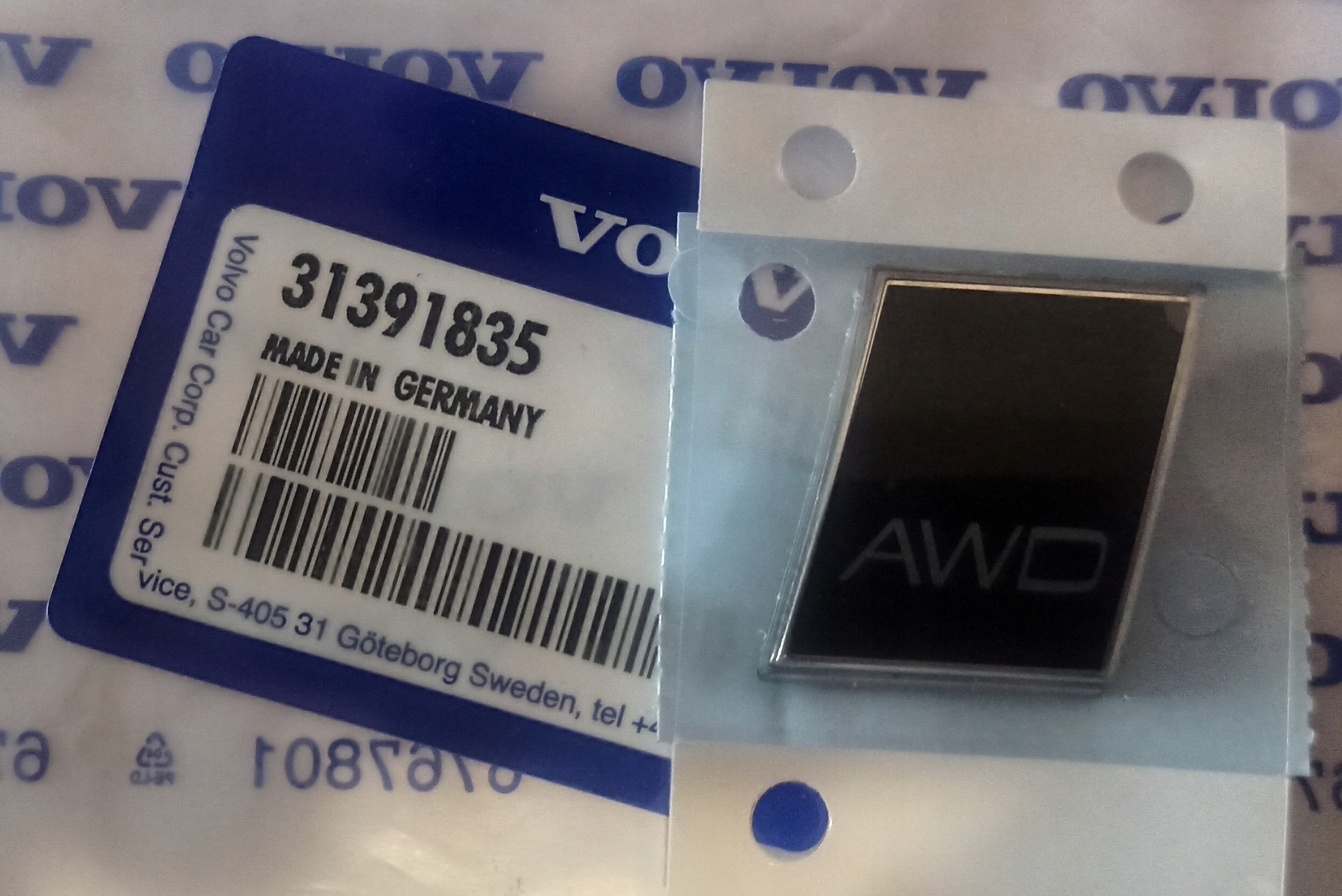 VOLVO AWD 31391835 ZNACZEK EMBLEMAT NAPIS • Cena, Opinie - Allegro