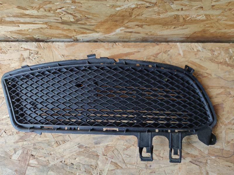 KRATKA ATRAPA ZAŚLEPKA ZDERZAKA MERCEDES W176 AMG Z CZUJNIKIEM A1768851522 za 450.00PLN z Łazy ...