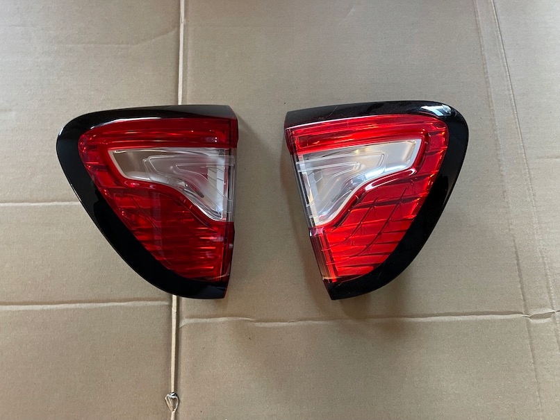 RENAULT CAPTUR I LAMPA TYLNA PRAWA W KLAPĘ ORYGINAŁ 265554078R ...
