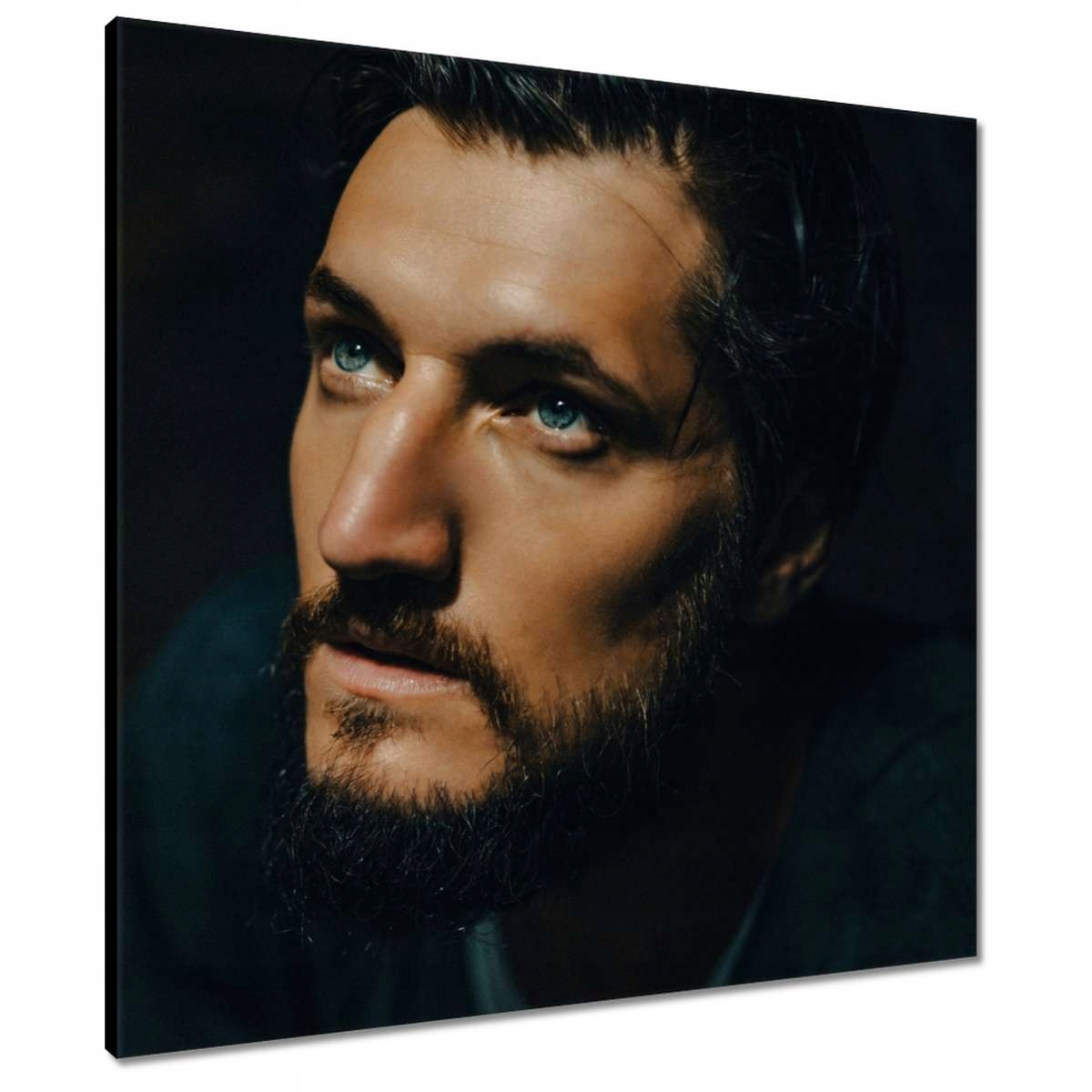 Vászonkép 70x70 Csábító férfi portré za 7775.00HUF-ért - Allegro
