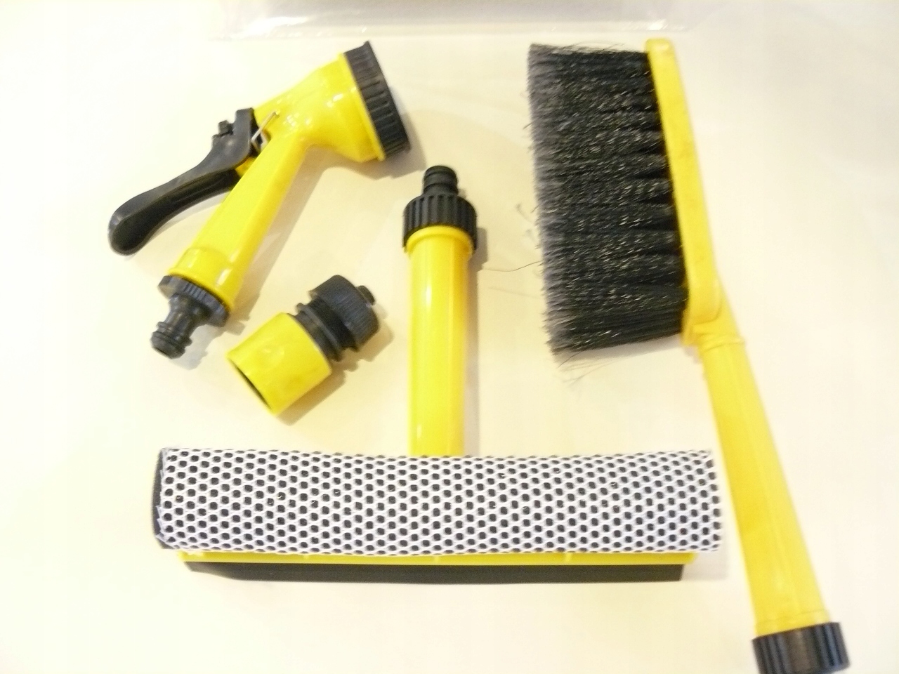 ZESTAW DO MYCIA AUTA 4SZT SZCZOTKA ŚCIĄGACZ 61474 5907476614746 za 18.99PLN z Białystok ...