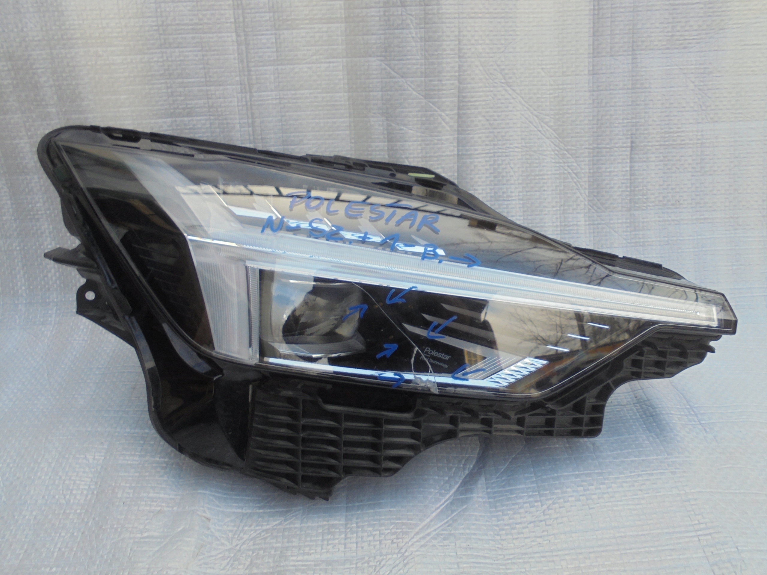 FULL LED PIXEL PRAWY LAMPA PRAWA POLESTAR II 2 20- P32392333 EU SLASK ...