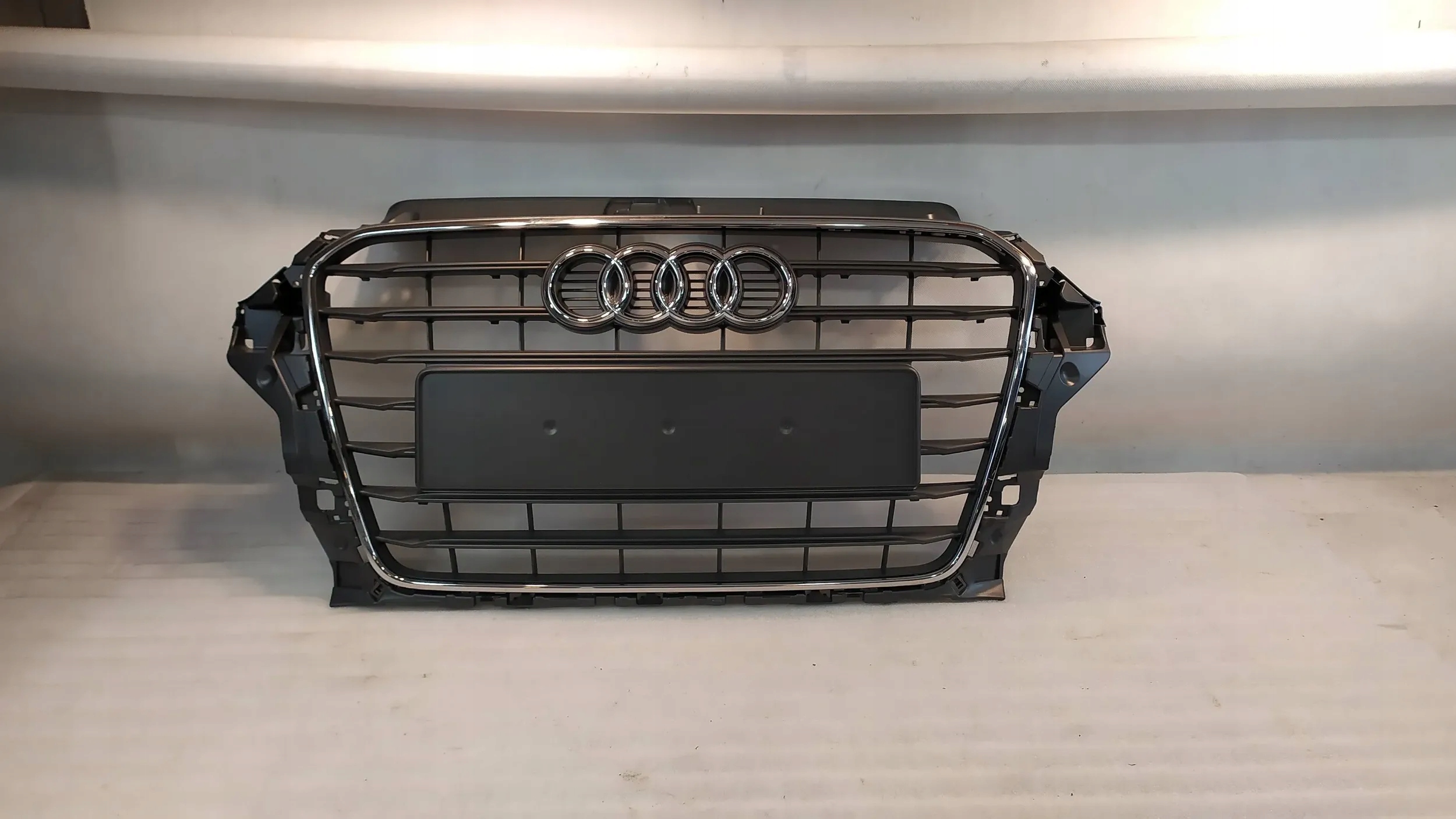 GRILL ATRAPA CHŁODNICY AUDI A3 8V 8V5 8V5853651 za 580 zł z Drezdenko ...