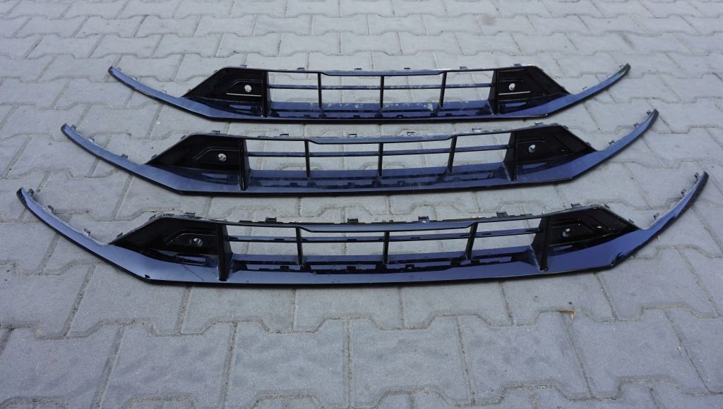 VOLVO S60 V60 II R-DESIGN SPOILER KRATKA ZDERZAKA 31455656 za 400 zł z ...