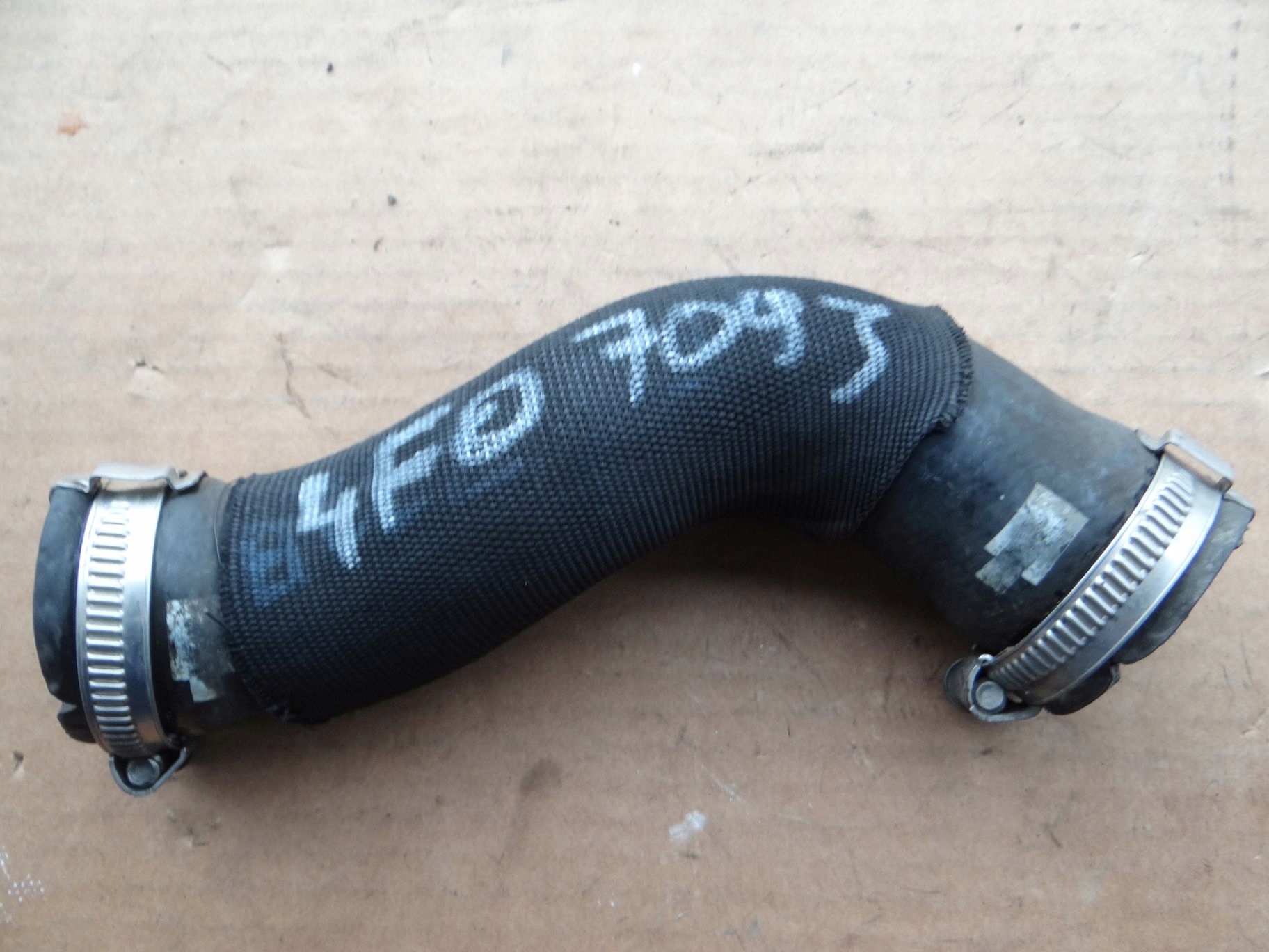 Volkswagen OE 4F0 145 709 J przewód powietrza doładowującego - porównaj ...