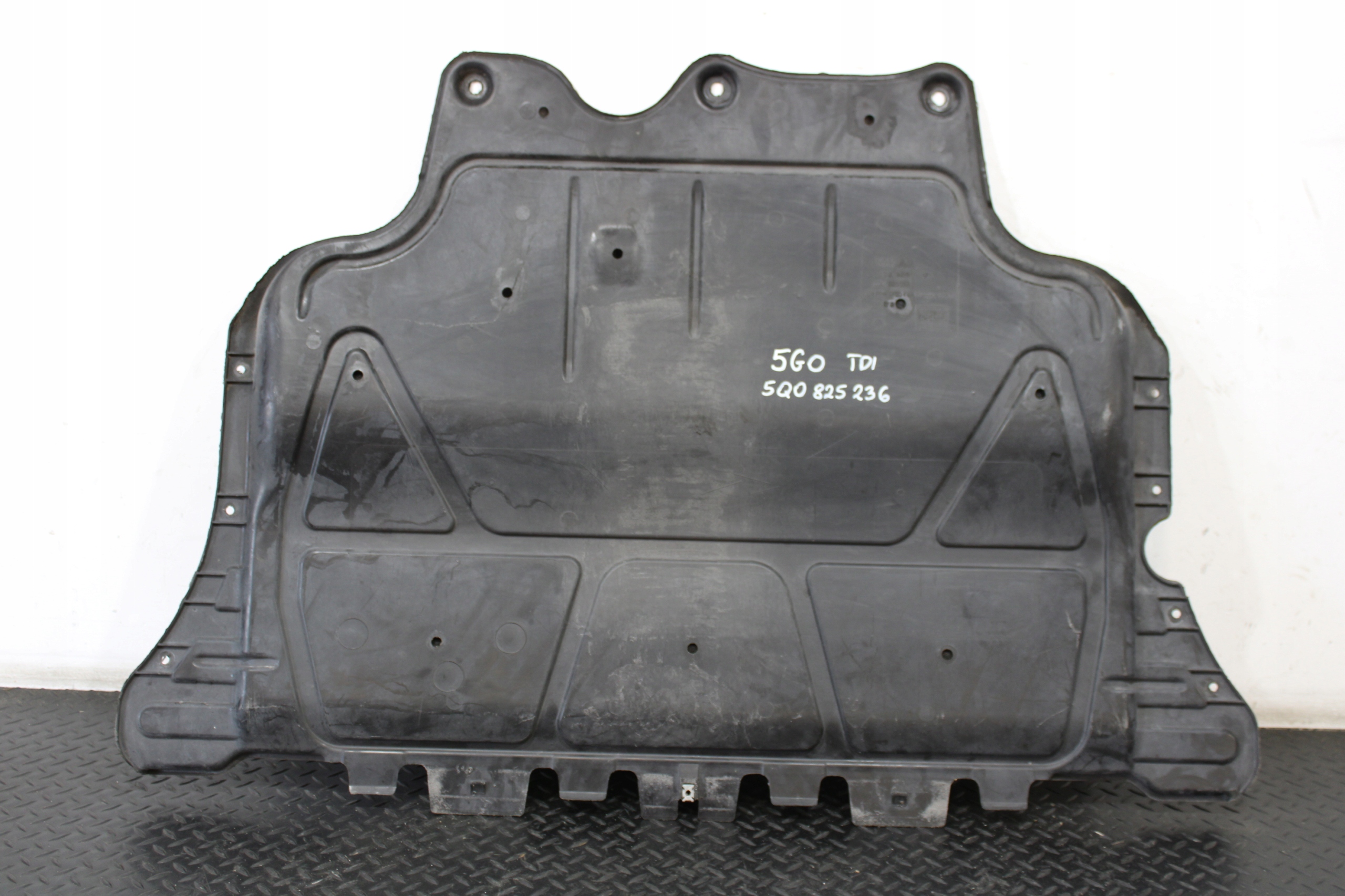 PŁYTA OSŁONA POD SILNIK VW GOLF 7 VII 5G0 5Q0825236 • Opinie - Allegro