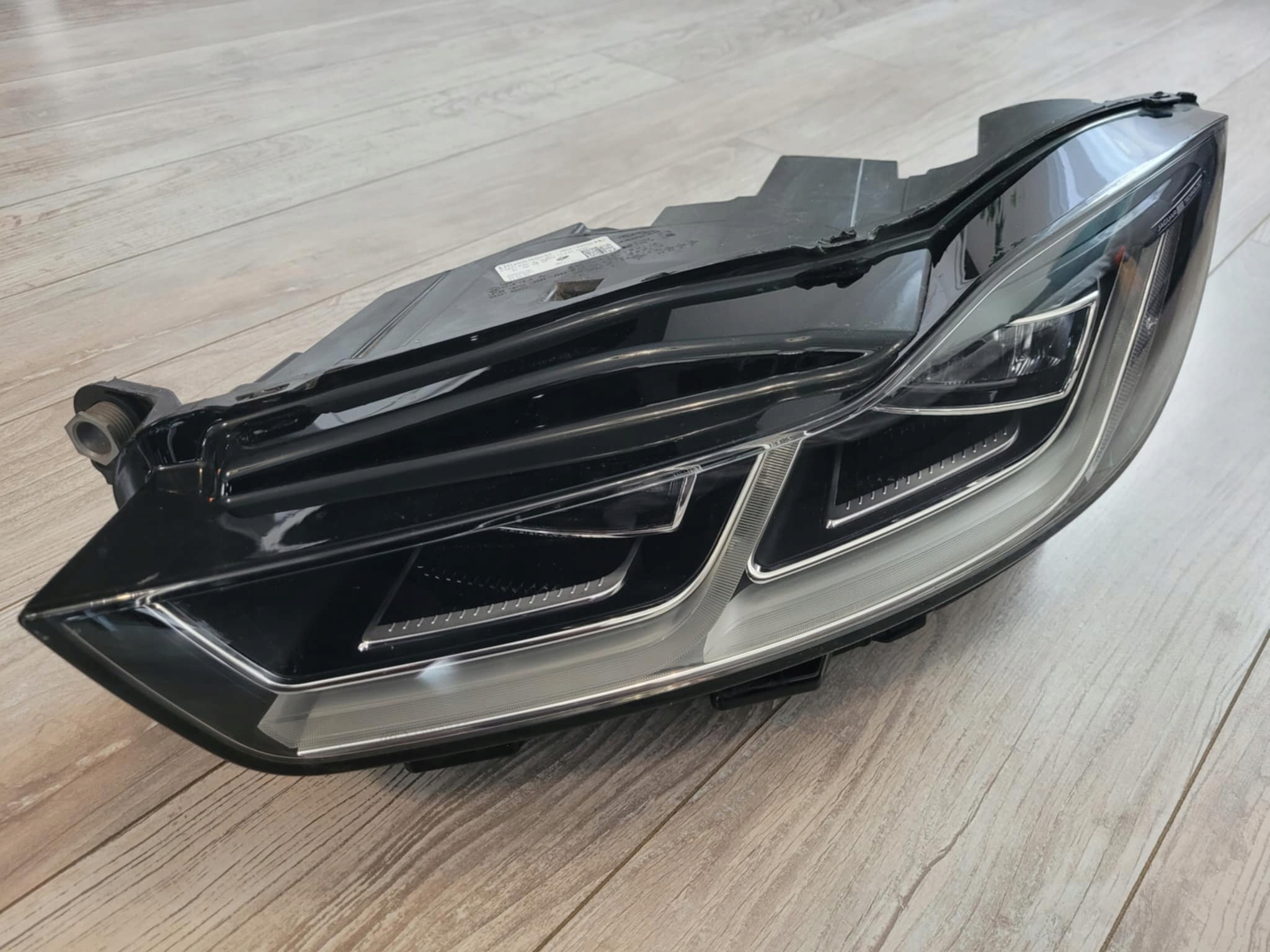 JAGUAR I-PACE X590 LAMPA LEWA FULL LED J9D3-13W030 za 1800.00PLN z ...