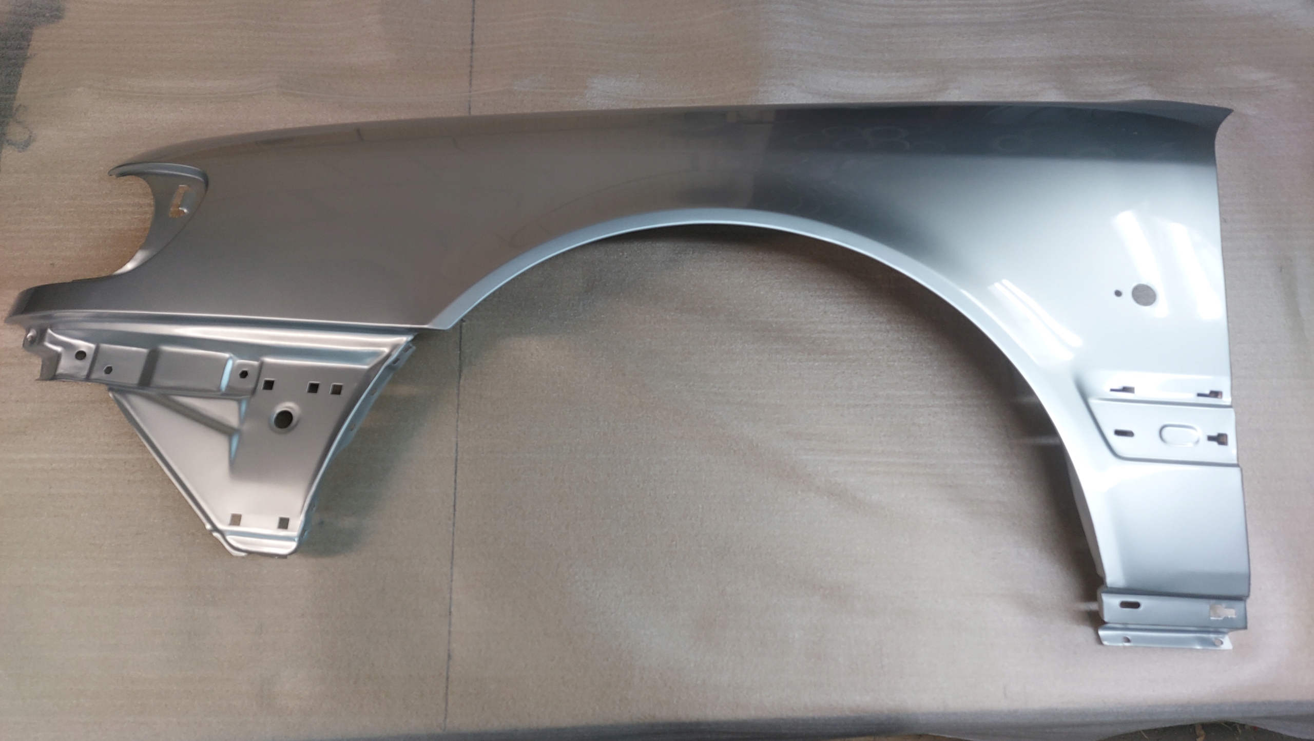 AUDI A6 C4 94-97 rok BŁOTNIK LEWY LY7M CYNK. 5901532005103 za 690.00PLN ...