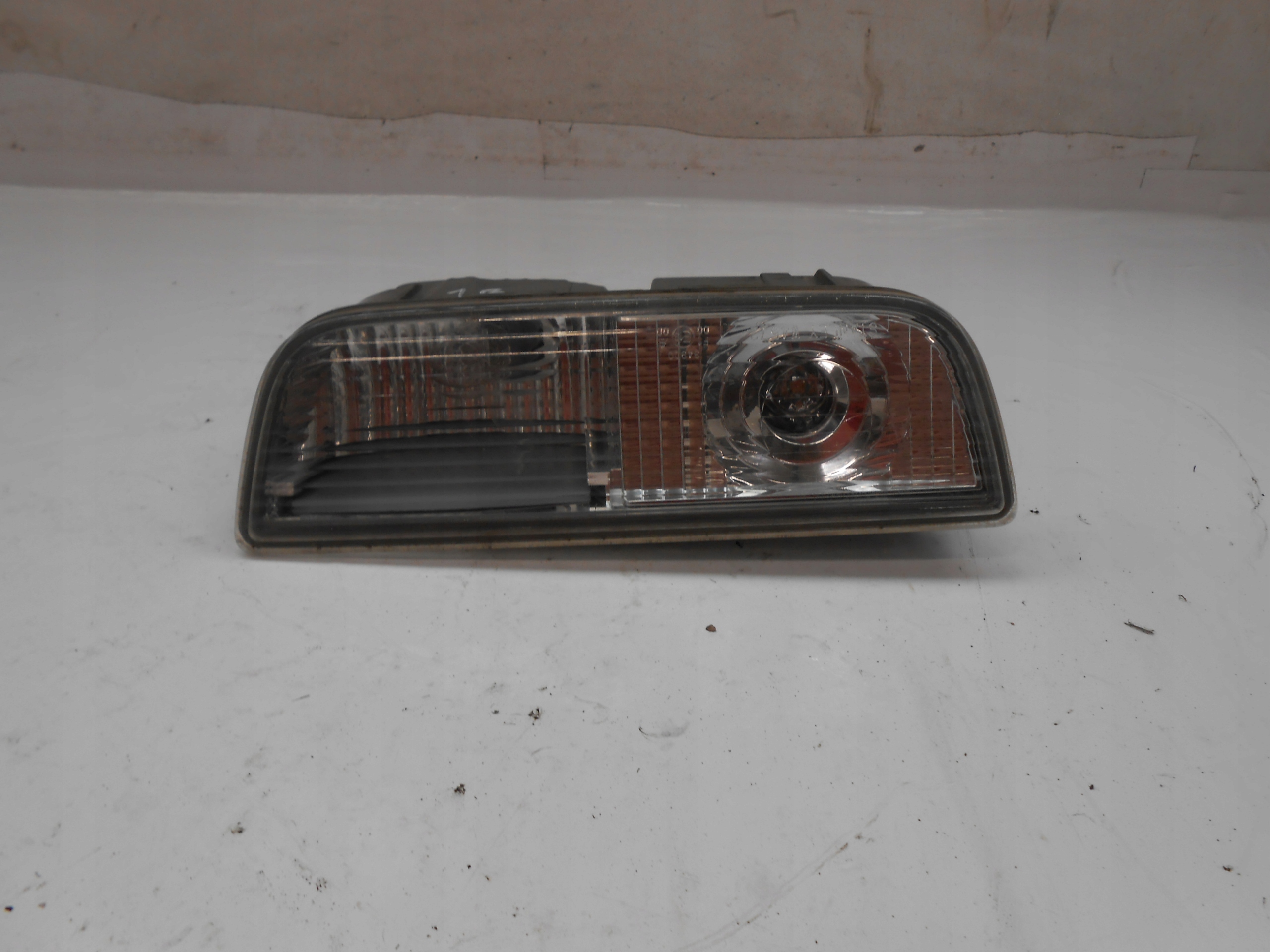 SUZUKI VITARA III LAMPA TYLNA COFANIA PRZECIWMGIELNA 36254-86R00-000 ...