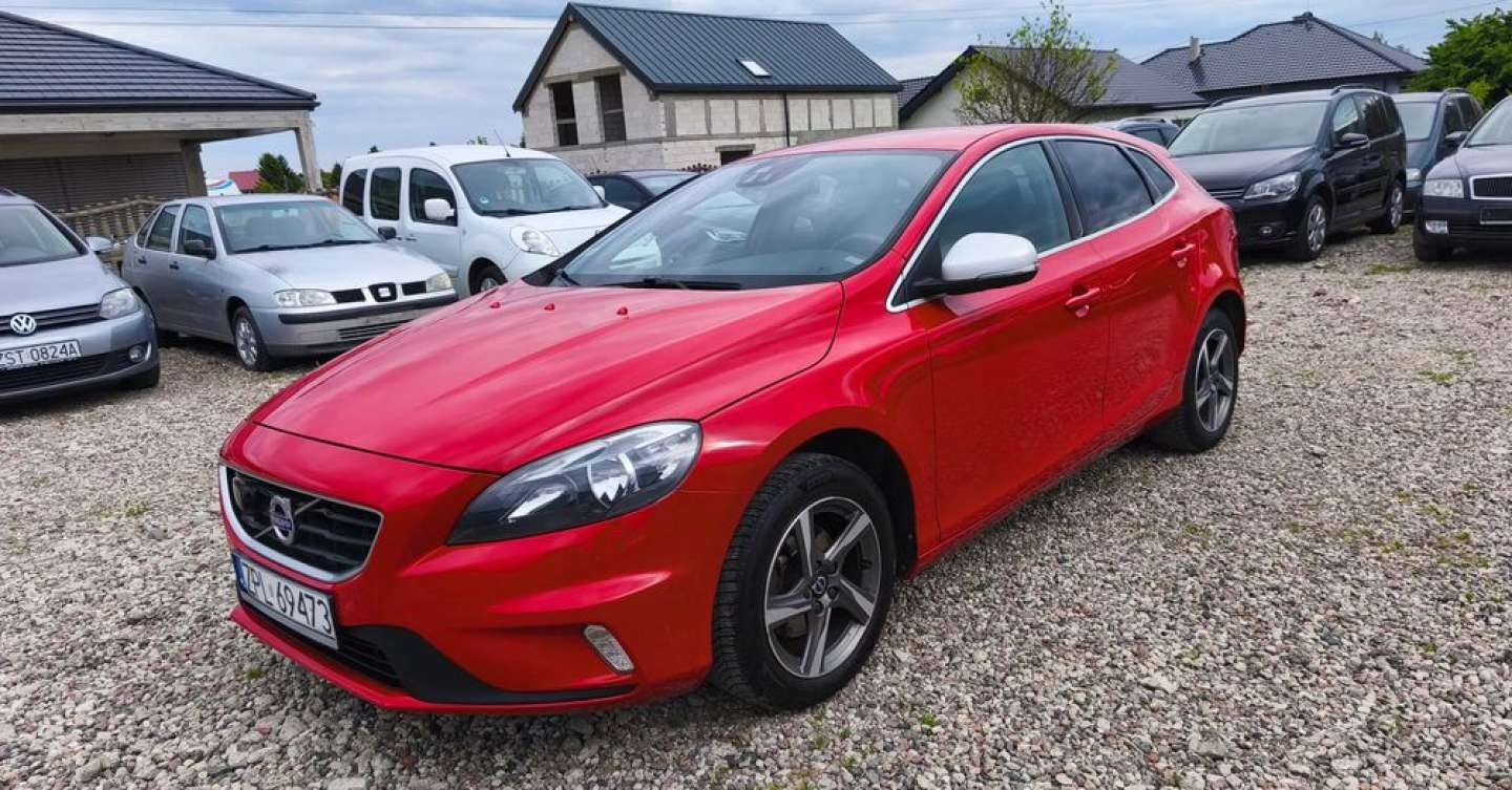 Volvo V40 Volvo V40 D2 Drive-E R-Design Momentum 2.0 Diesel 120KM - Allegro