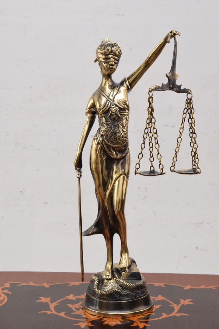 MOSIĄDZ Temida BOGINI SPRAWIEDLIWOŚCI - FIGURA 13826150664 - Allegro.pl