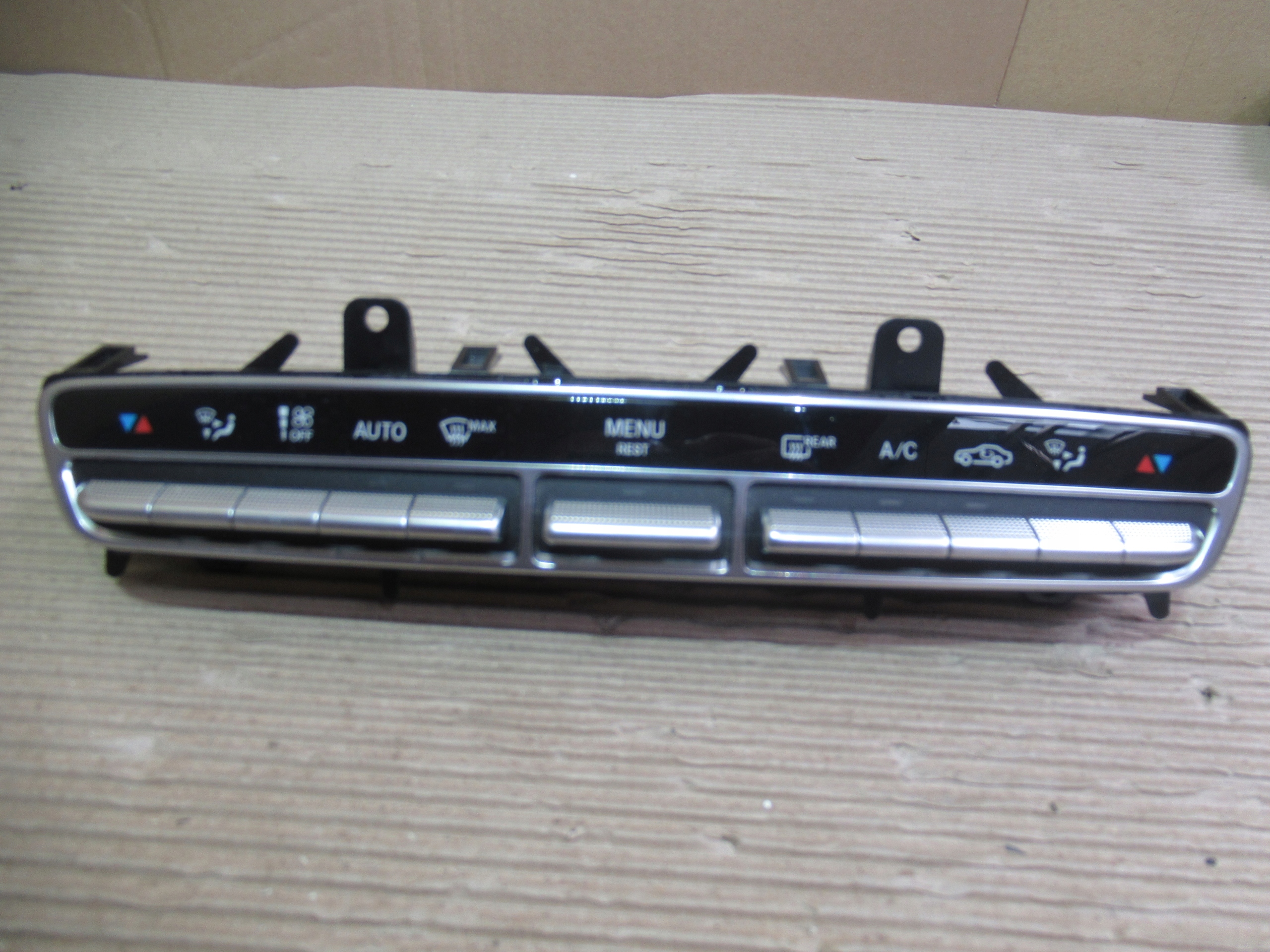 Panel sterowania nawiewu Mercedes-Benz OE A2059054906 za 190.00PLN z ...