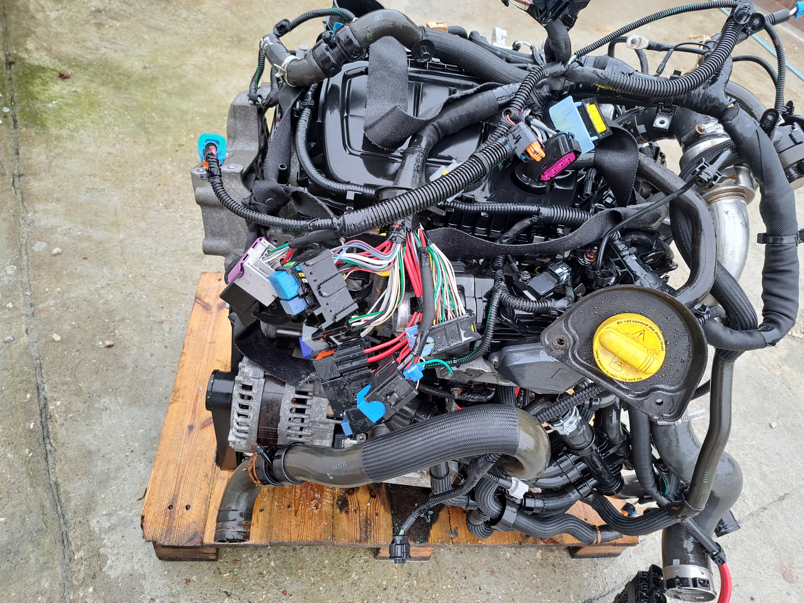 Silnik Kompletny Demontaż 1.6 DCI R9M H413 Renault Trafic III Vivaro B ...