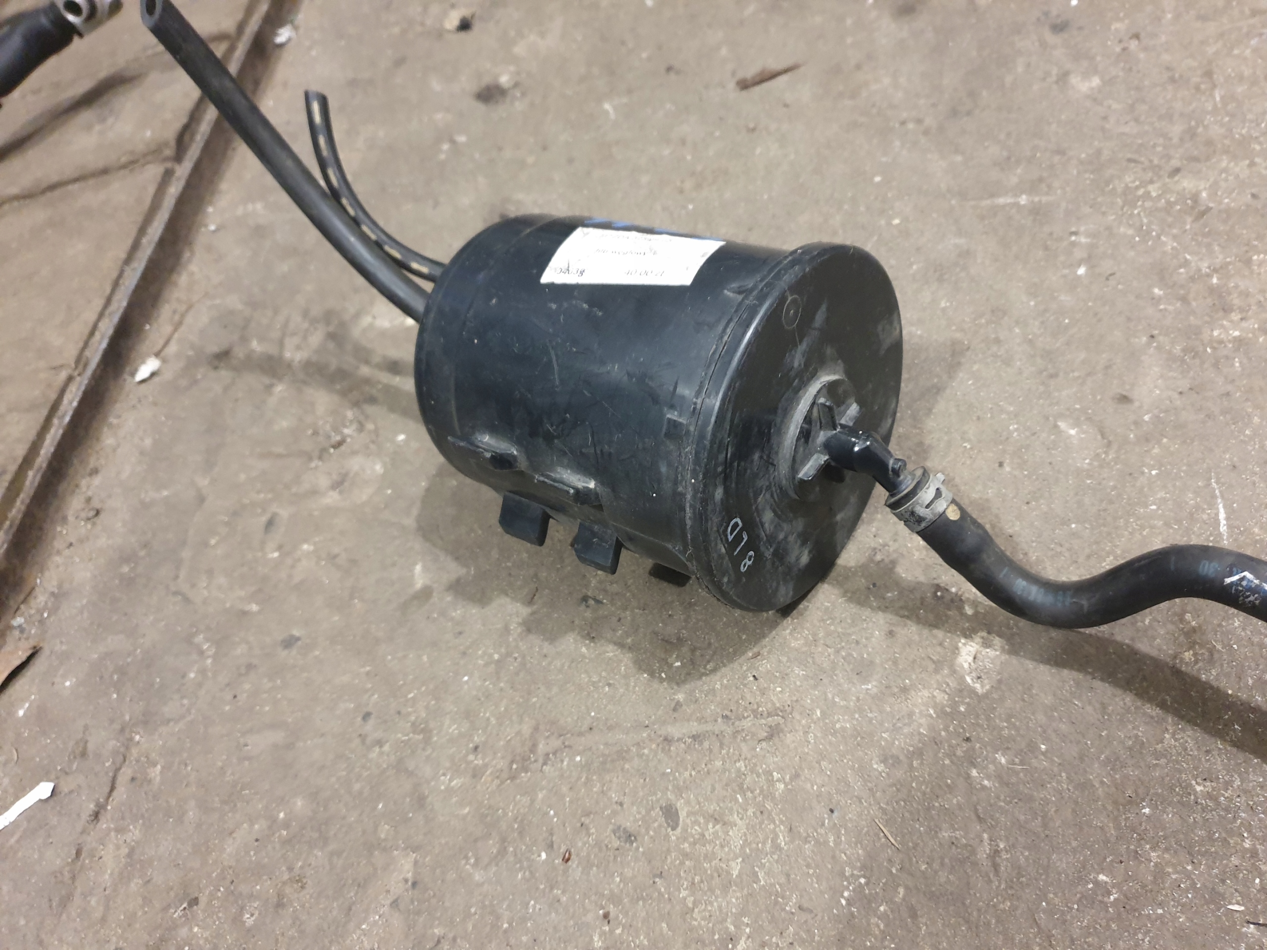 MAZDA 323 323F BJ 99-03 filtr węglowy oparów paliwa za 80 zł z Kraków - Allegro.pl - (15177730970)