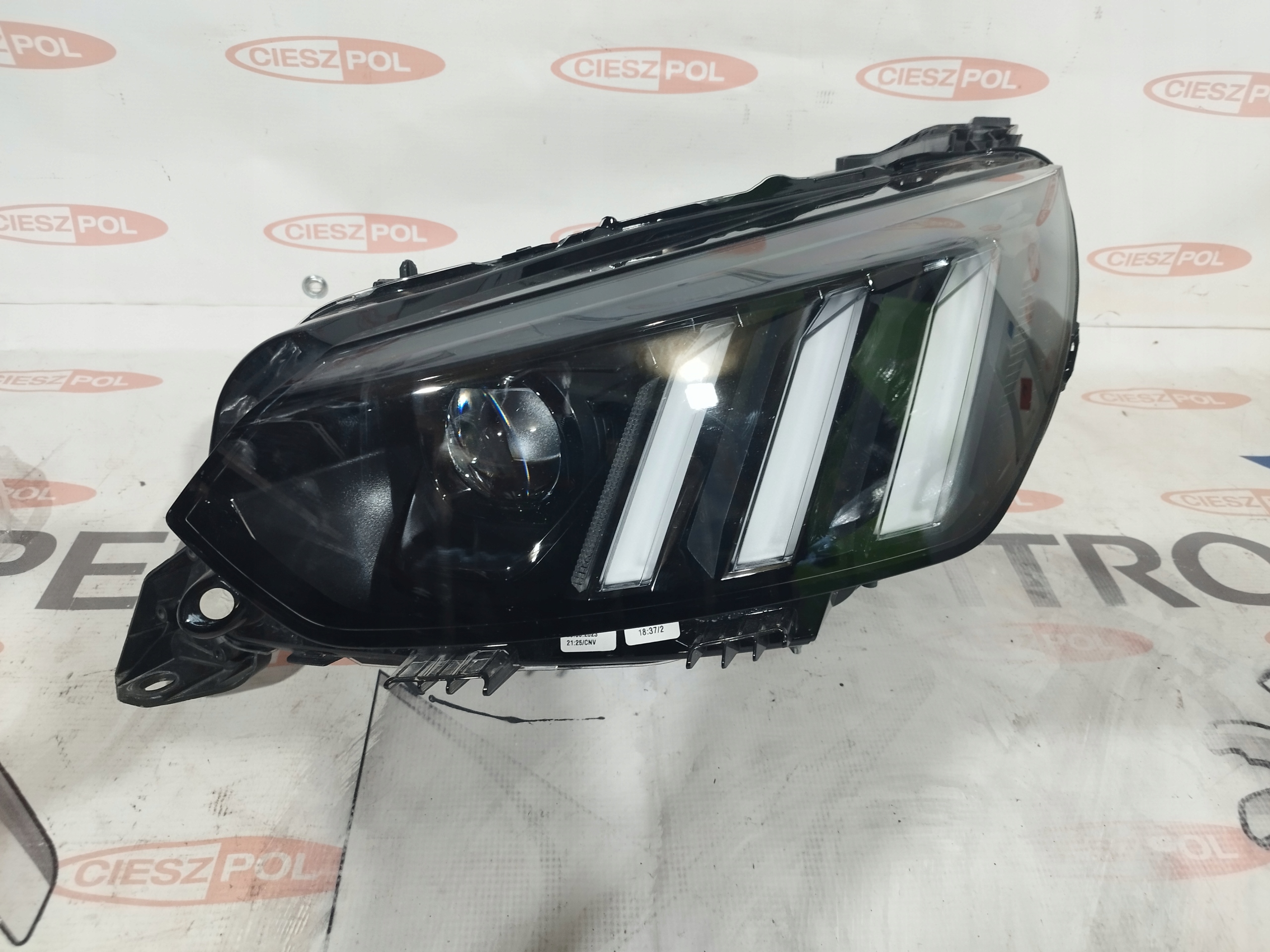 LAMPA LEWY PRZÓD PEUGEOT 208 II 2008 II FULL LED ORG 1682772680 IGŁA za ...