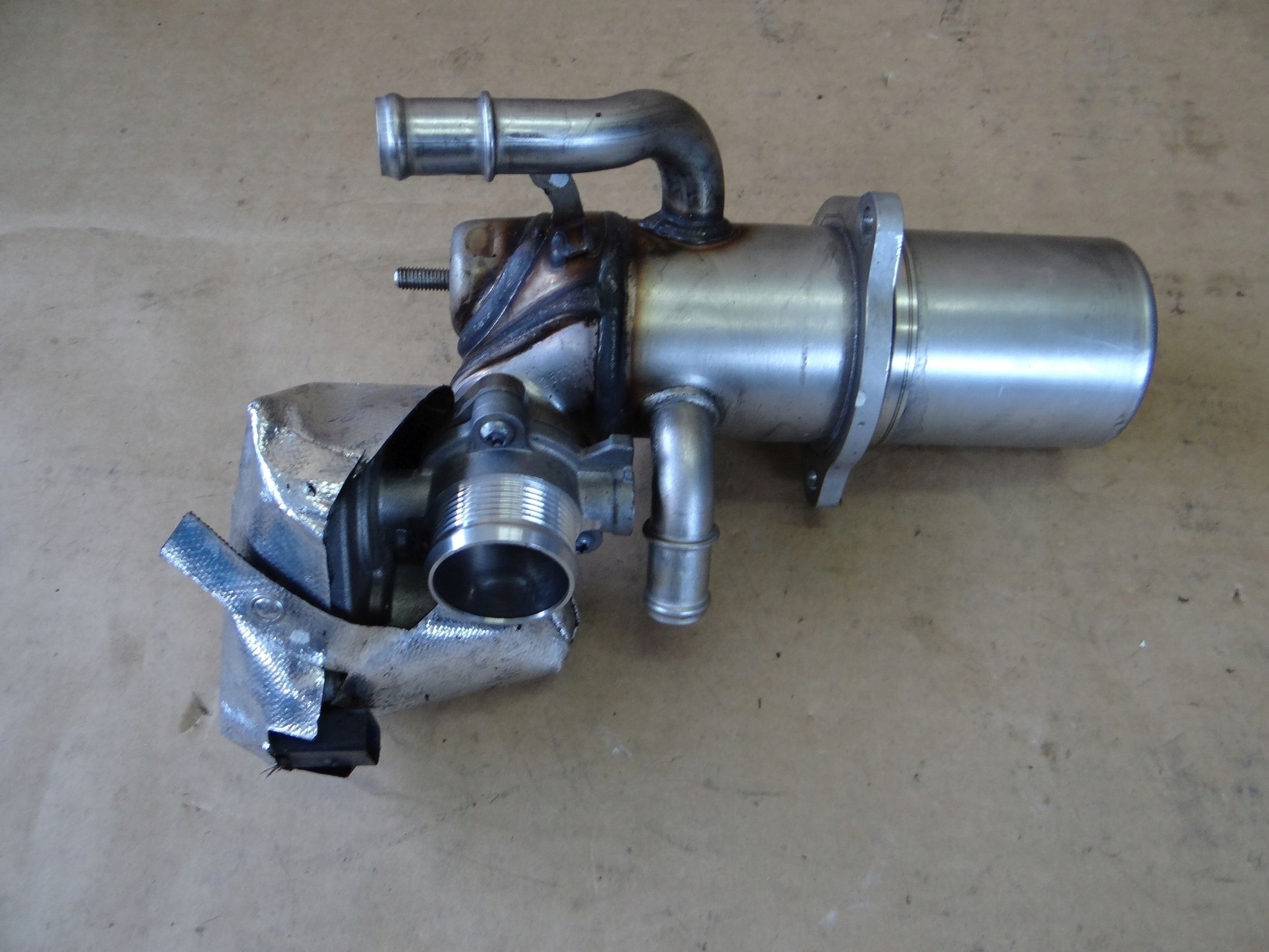 Volkswagen OE 04L131512A chłodnica egr - porównaj ceny - Allegro.pl