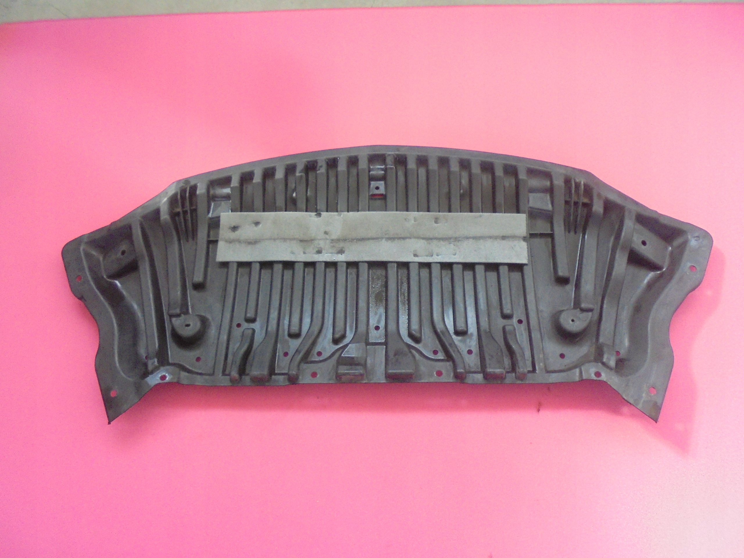 MERCEDES CLS W218 OISLONA PLYTA POD ZDERZAK 2125202323 za 400 zł z ...