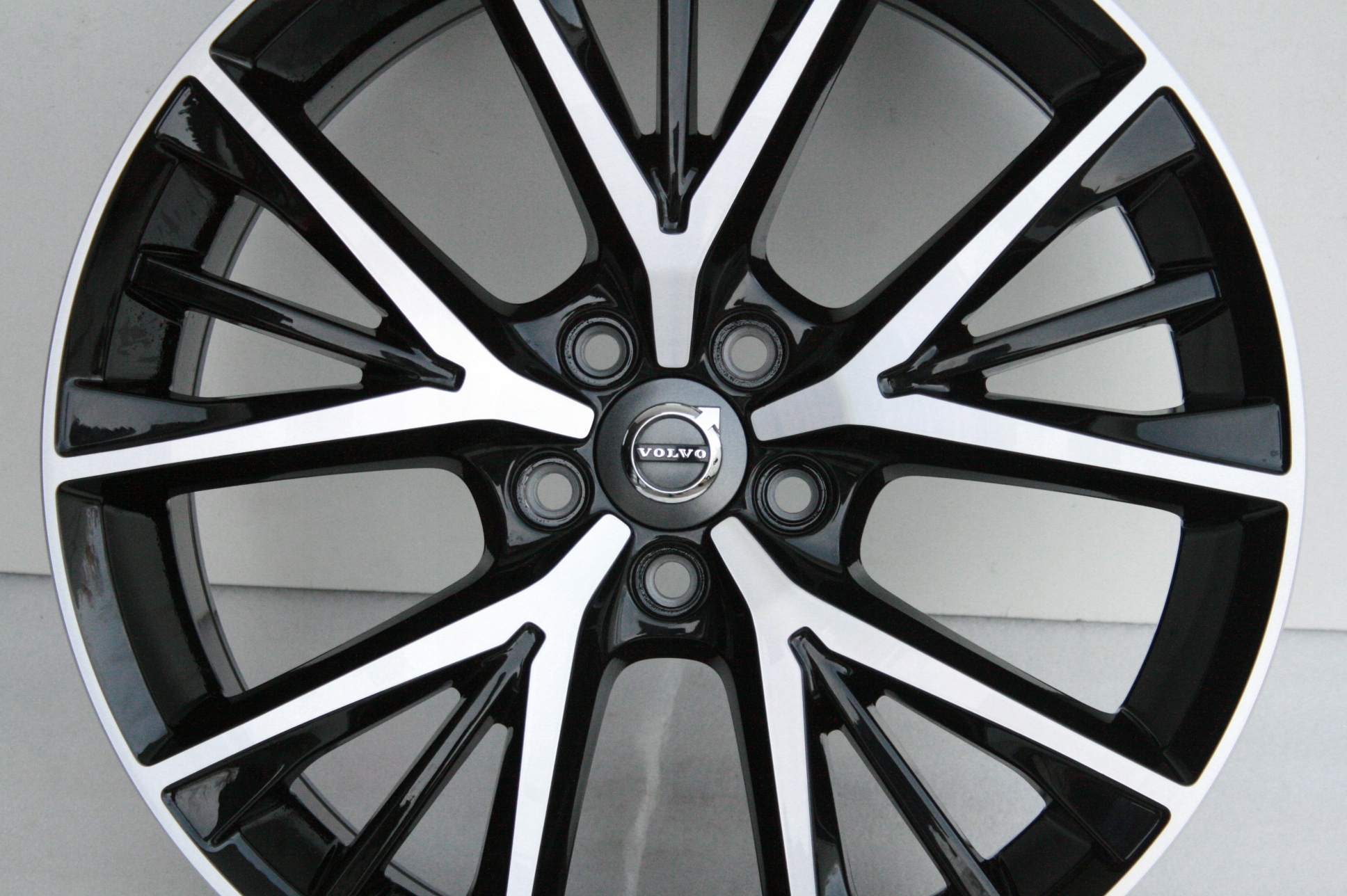 19 ORYGINAŁ VOLVO XC90 XC60 XC40 S90 S60 S40 V90 31471877 za 6199 zł z ...