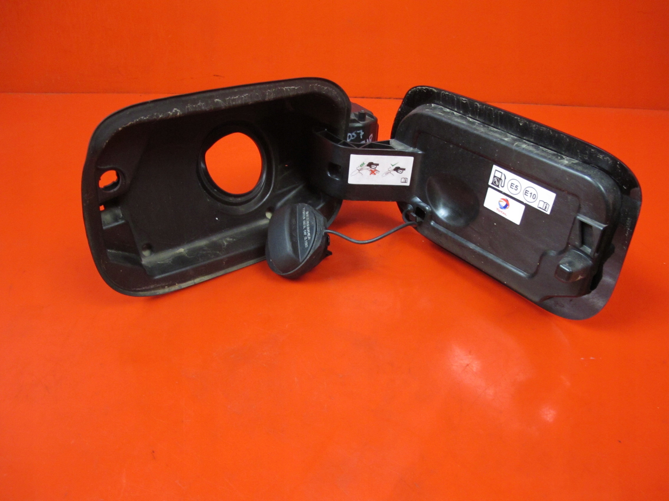 9820772380 9831777180 - CITROEN DS7 E-TENSE 17-FUEL FILLER FLAP KTV ...