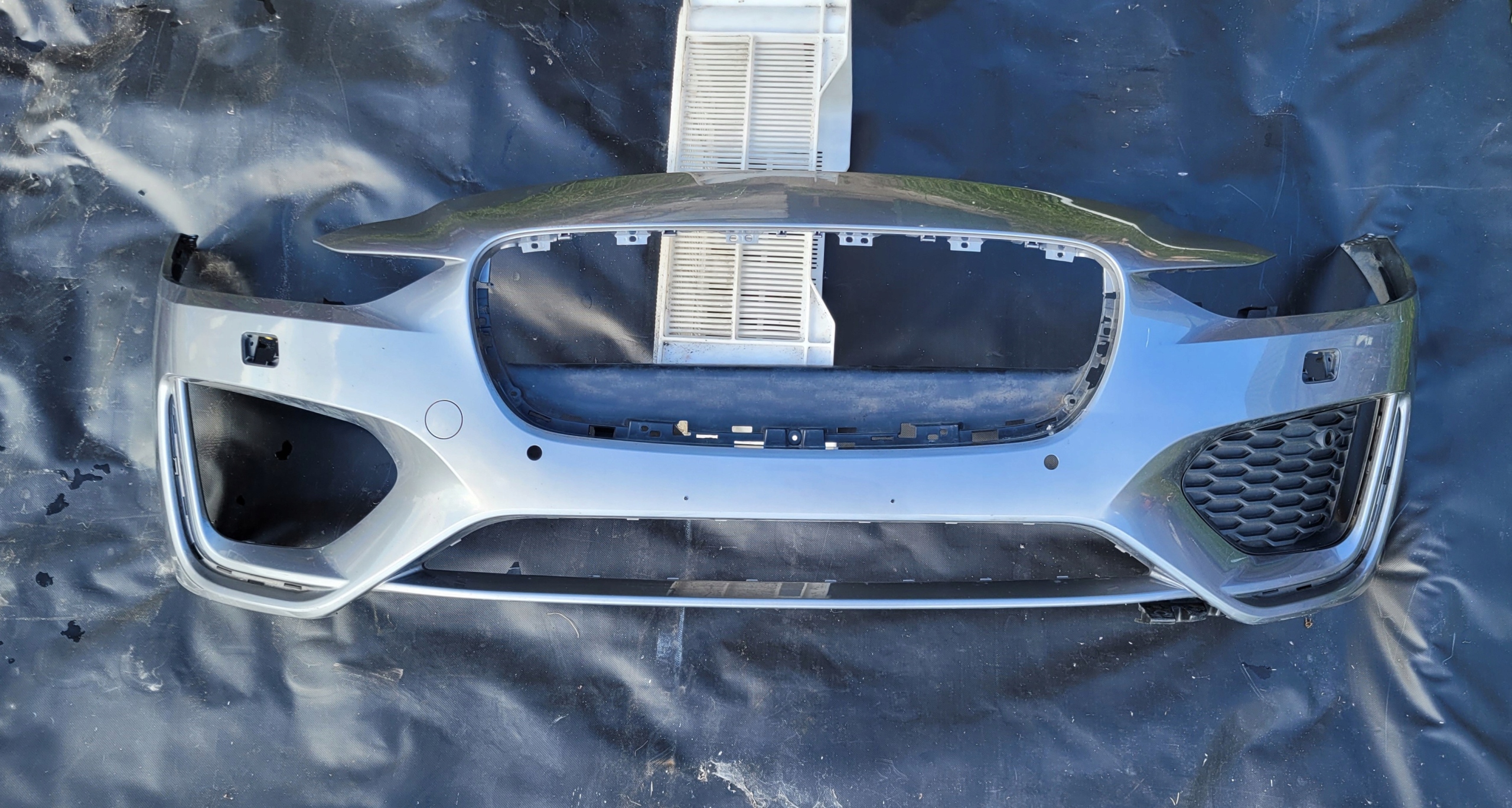 JAGUAR XE X760 R-DYNAMIC LIFT 2019 -> ZDERZAK PRZÓD PDC MX73-17F003-EA ...