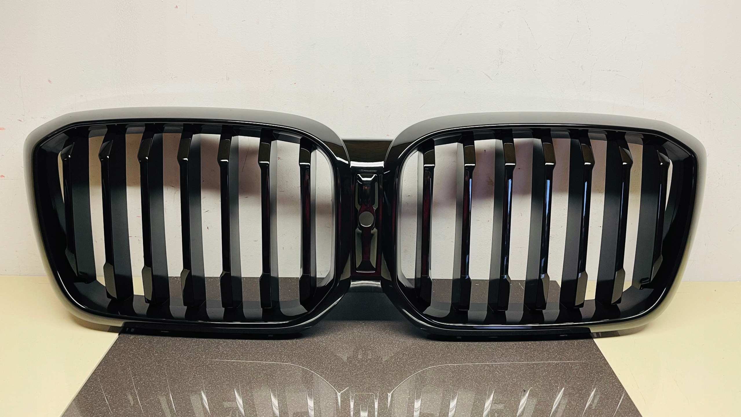 grill atrapa nerki zderzaka BMW X3 X4 G01 G02 LCI 51135A1AC56 za 500 zł ...