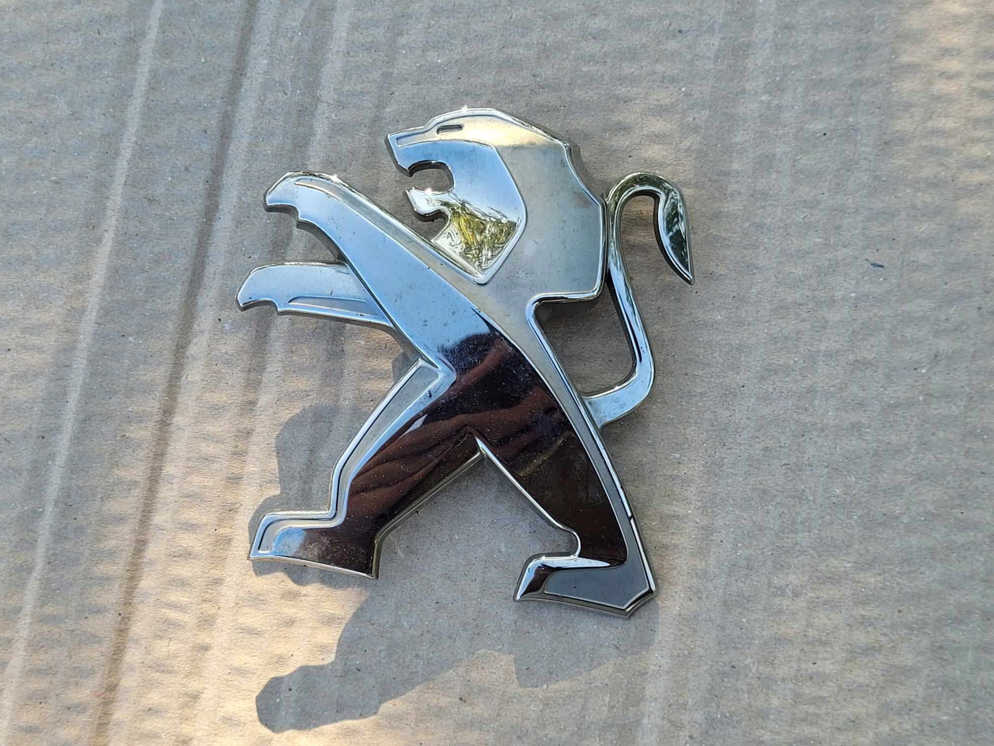 ZNACZEK LOGO EMBLEMAT PEUGEOT 3008 5008 Przód 5180012701 za 80 zł z ...