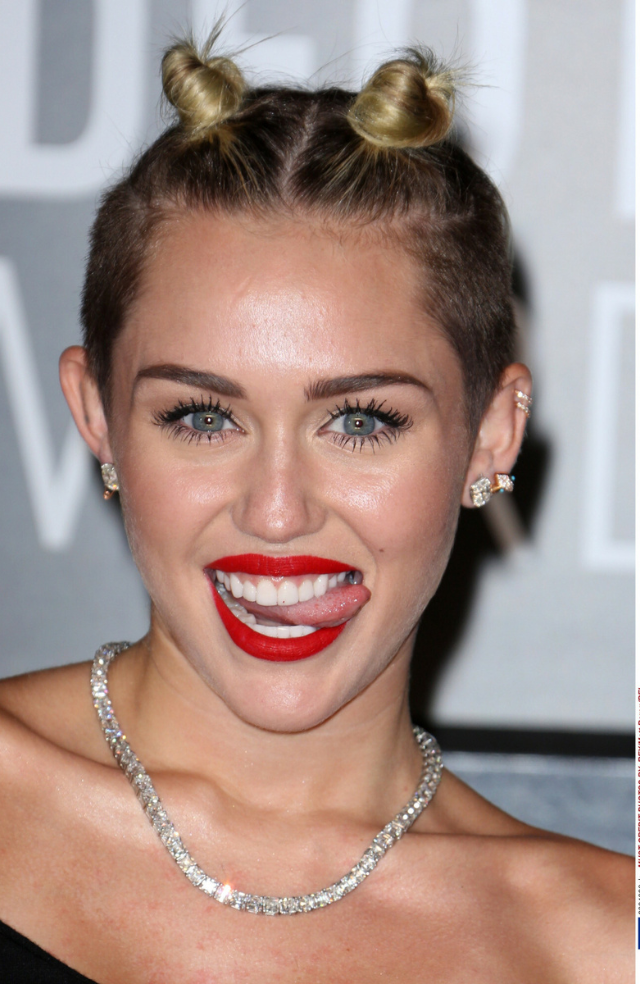 Dziś Miley Cyrus obchodzi swoje 30. urodziny. Jak zmieniła się na ...