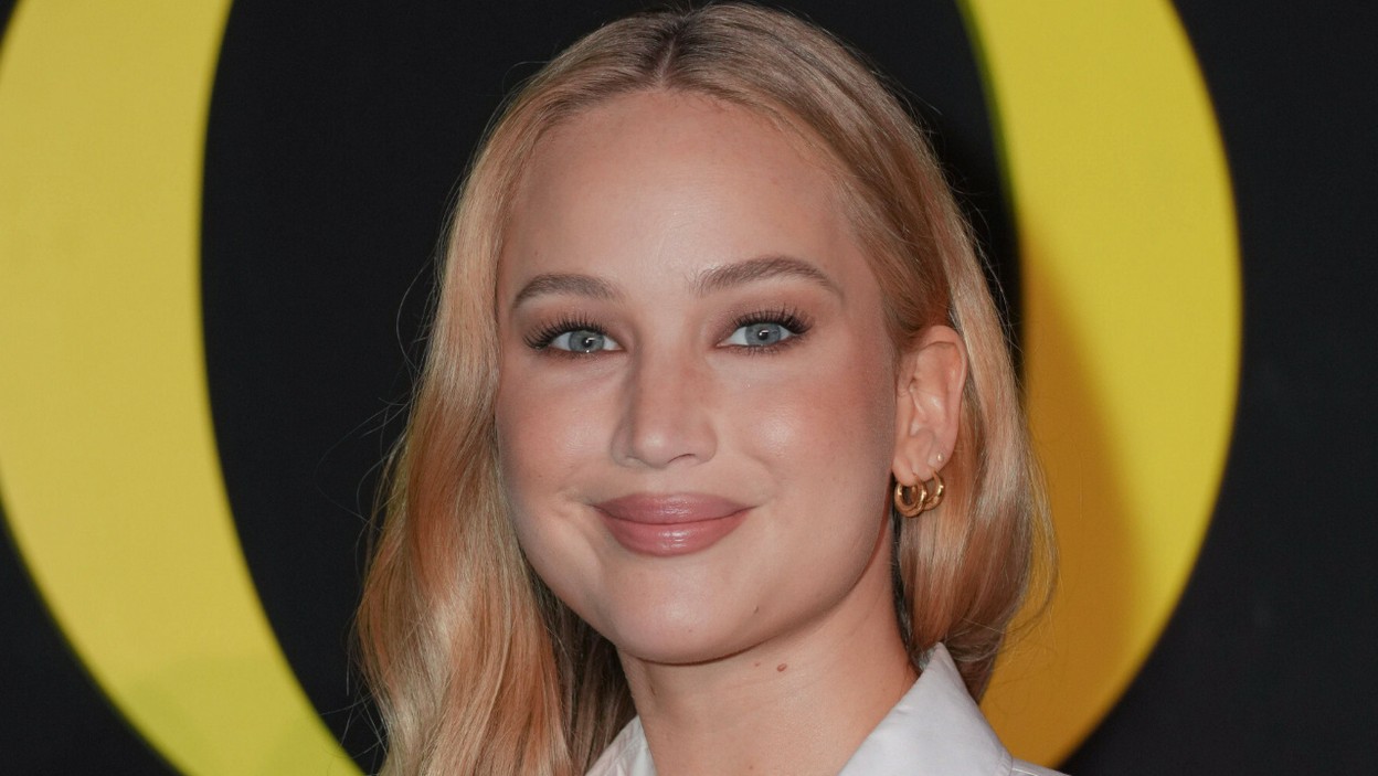 Dawno niewidziana Jennifer Lawrence pojawiła się na pokazie Diora w ...