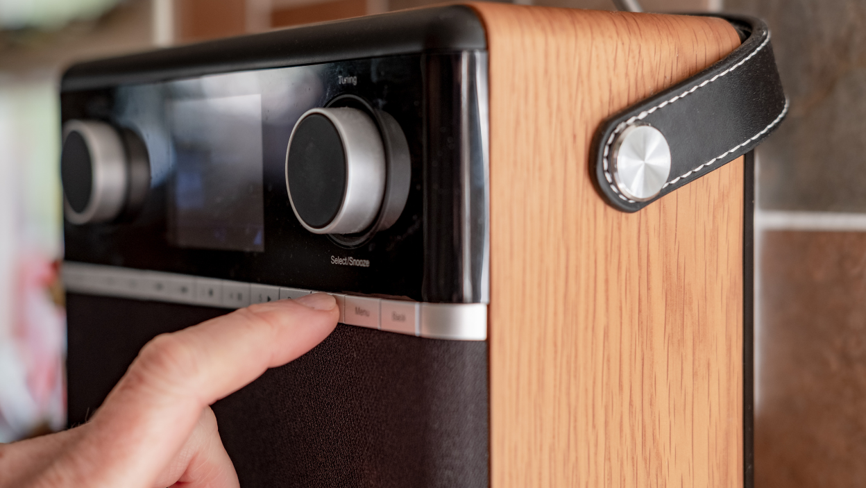 Co je to rádio DAB+? Vše, co potřebujete vědět o digitálním rádiu - Allegro