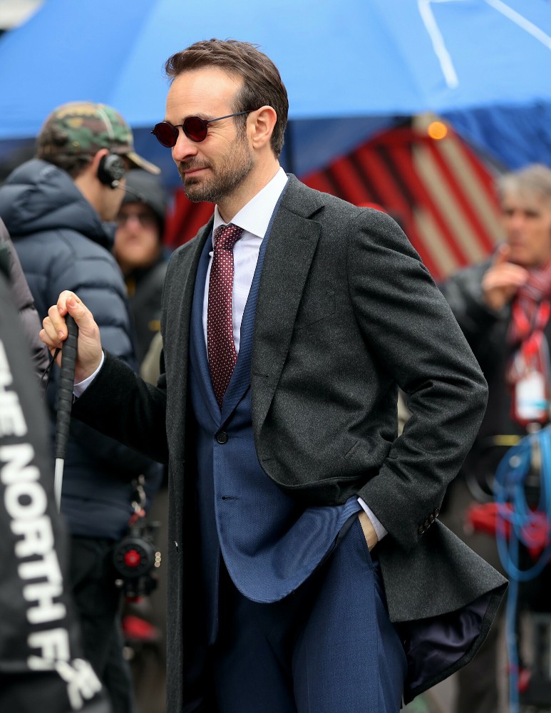 Nowe zdjęcia zza kulis serialu "Daredevil: Born Again"! Kogo całuje ...