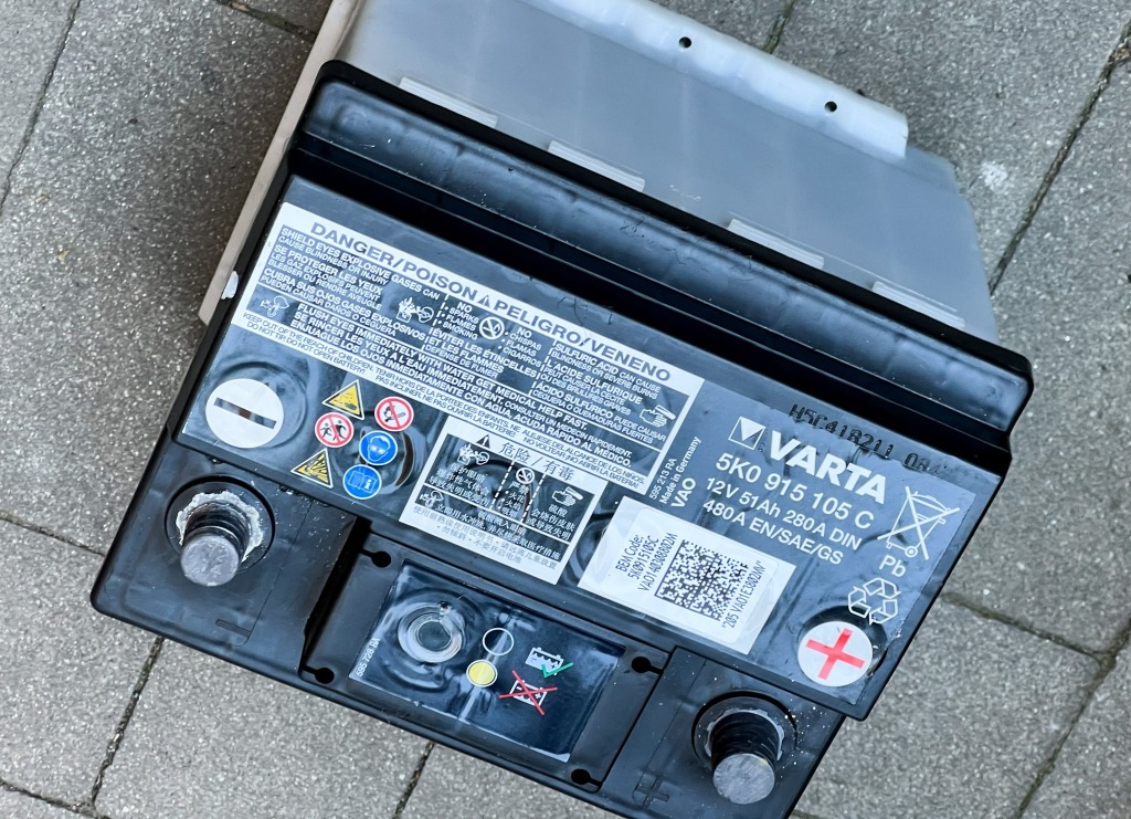 AKUMULATOR VARTA 12V 51AH 280A DIN 480A 5K0915105C | Kraków ...