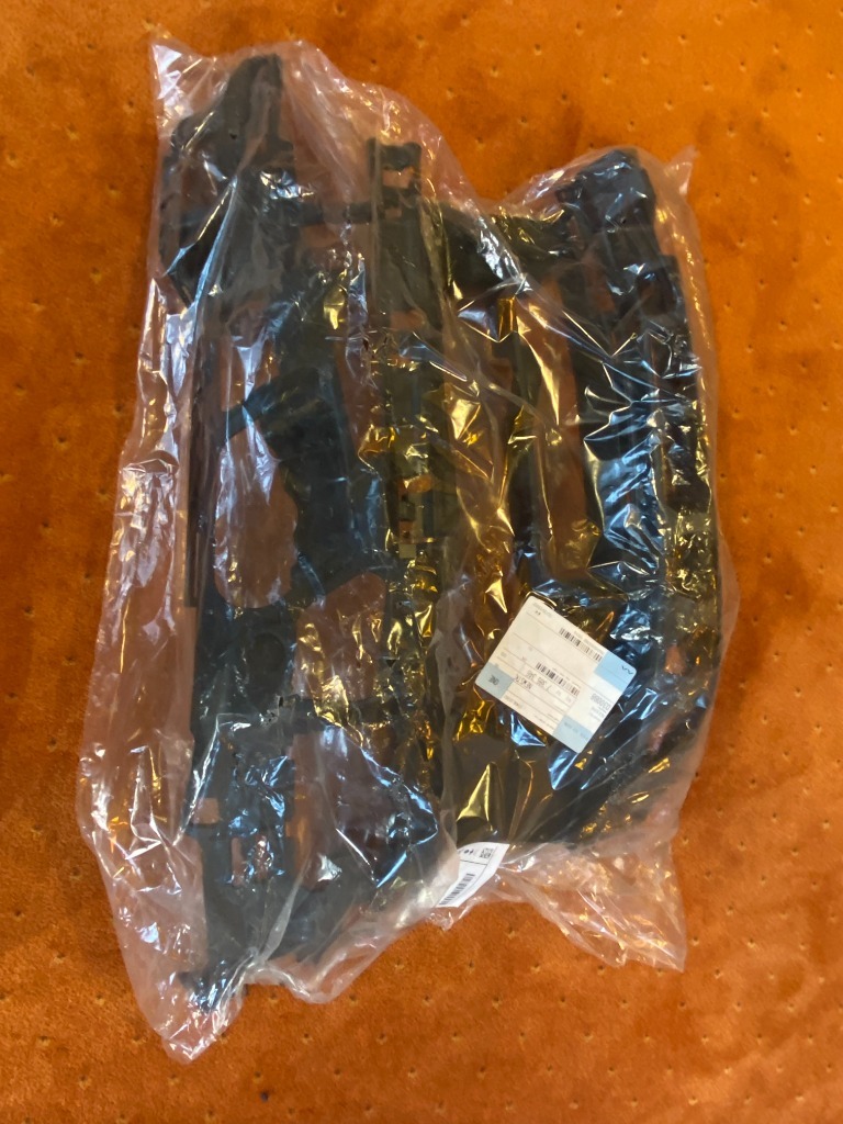 BMW prawe mocowanie lampy przeciwmgłowej 5 G30 G31 51117385346 | Żory ...