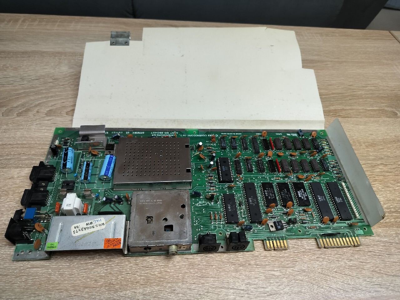 Płyta główna Commodore 64 wczesna SID 6581 | Warszawa | Licytacja na ...