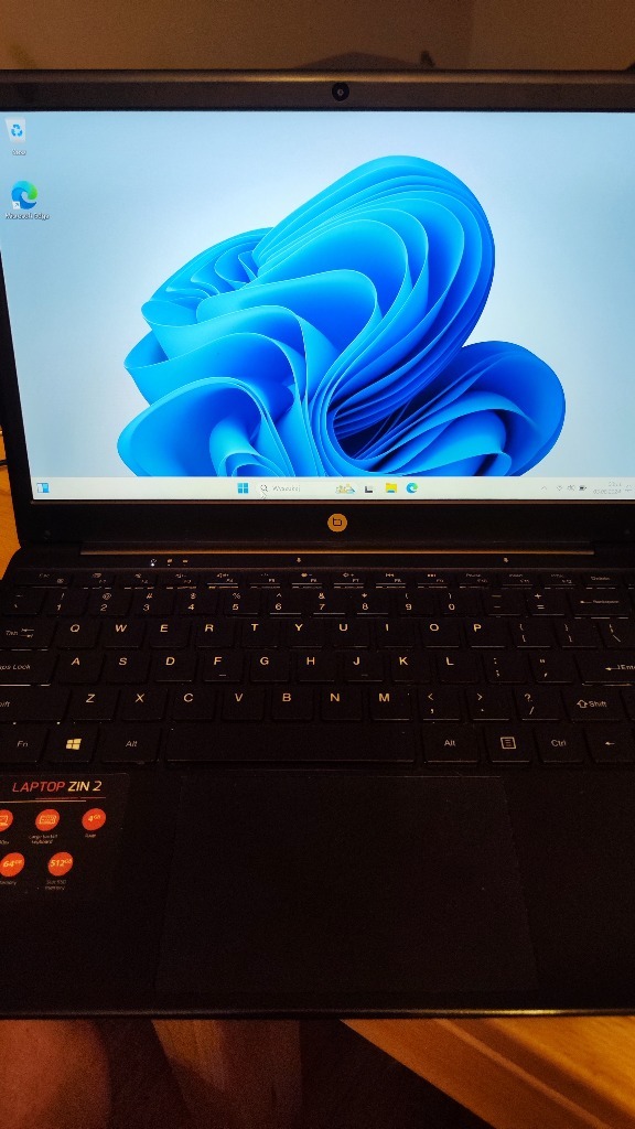 Technikę Zin 2 4GB 64GB windows 11 | Kasinka Mała | Licytacja na ...