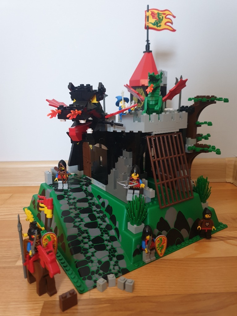 LEGO 6082 Fire Breathing Fortress Kompletny | Piekary Śląskie | Kup ...