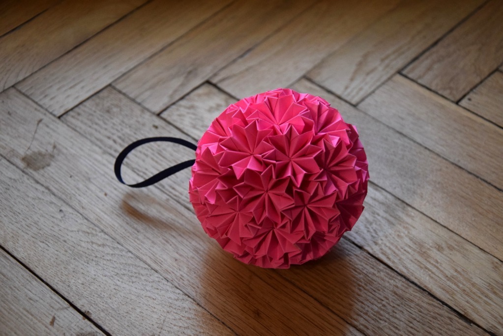 Bombka origami w kolorze intensywnie różowym | Pruszków | Kup teraz na ...
